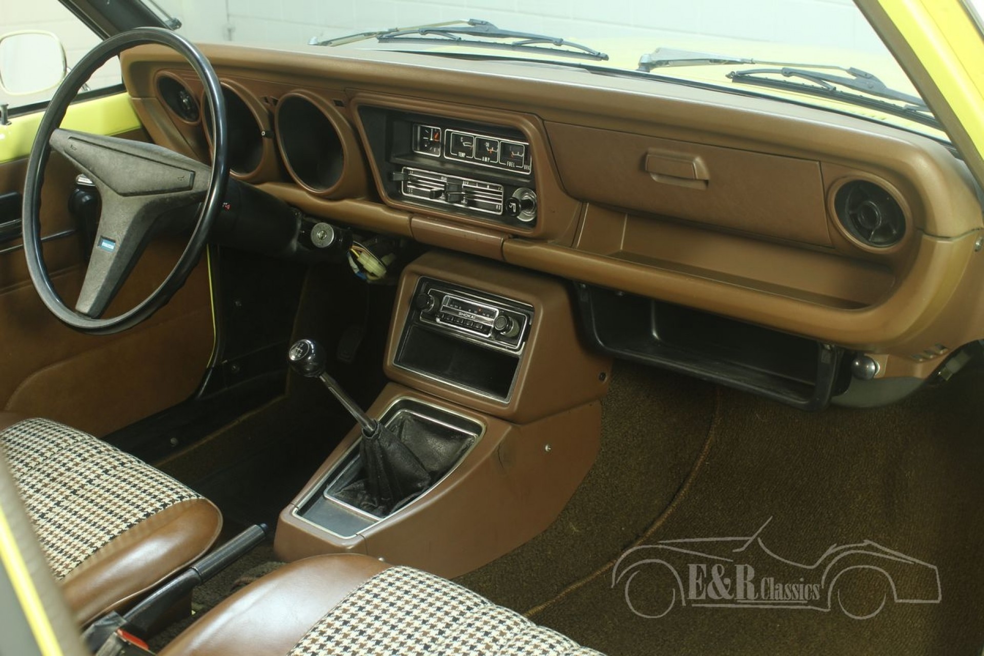 Mazda 818 S Coupe 1977 til salg hos Erclassics