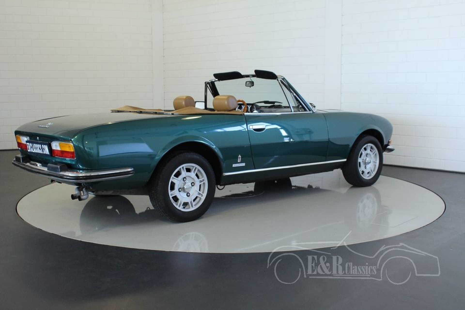 Peugeot 504 Cabriolet 1976 for sale at ERclassics