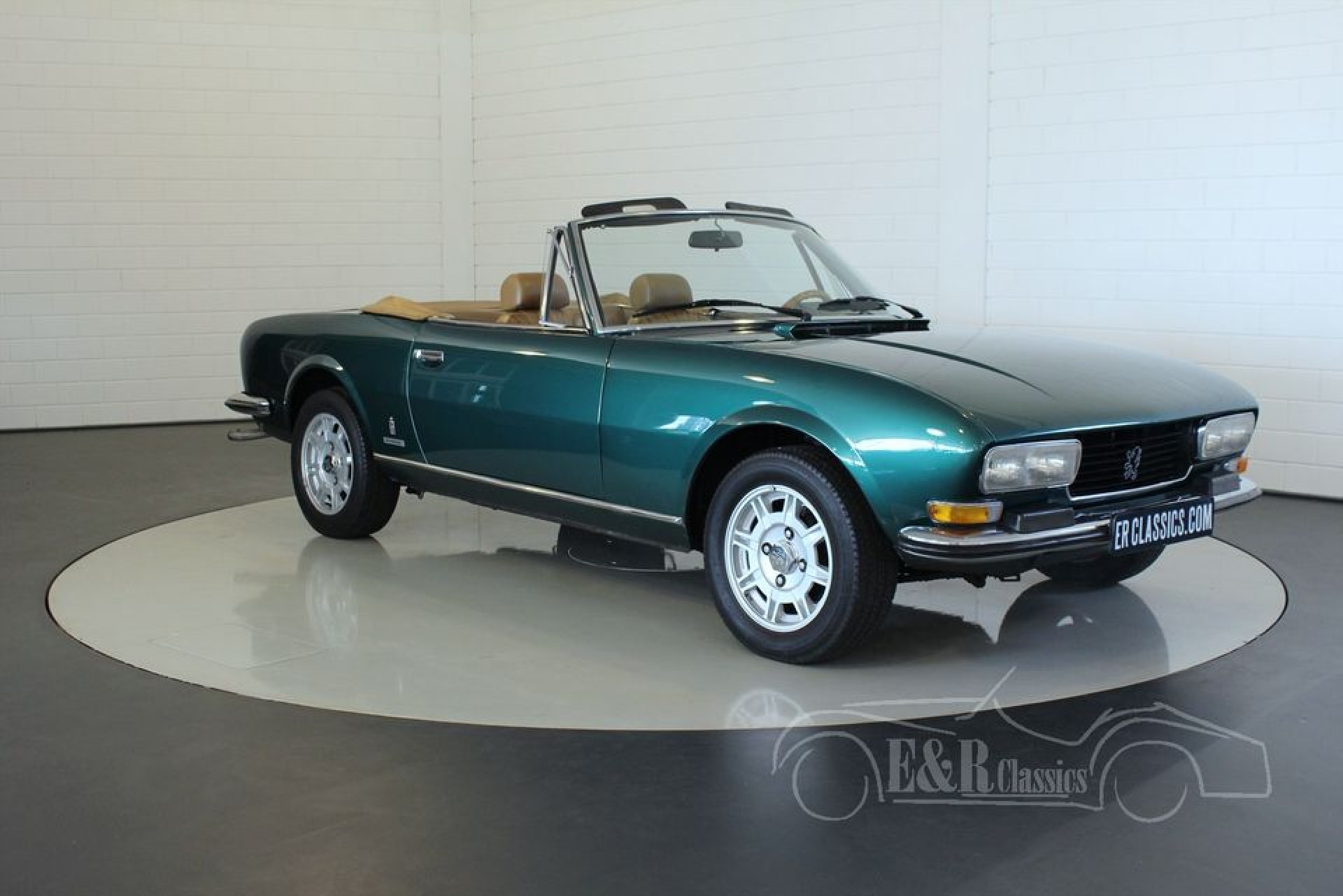Peugeot 504 Cabriolet 1976 for sale at ERclassics