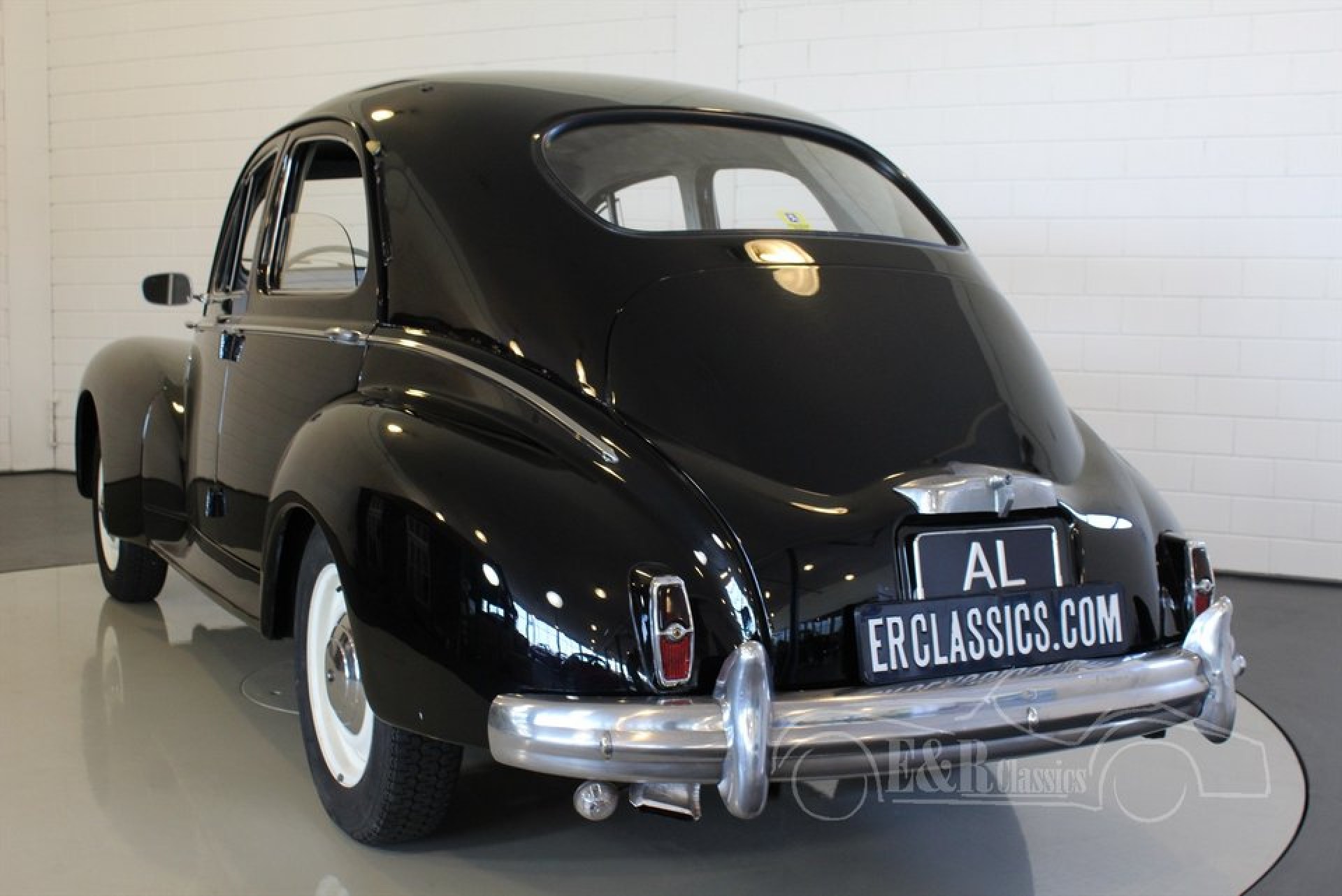 Peugeot 203C 1954 with sunroof in very good condition