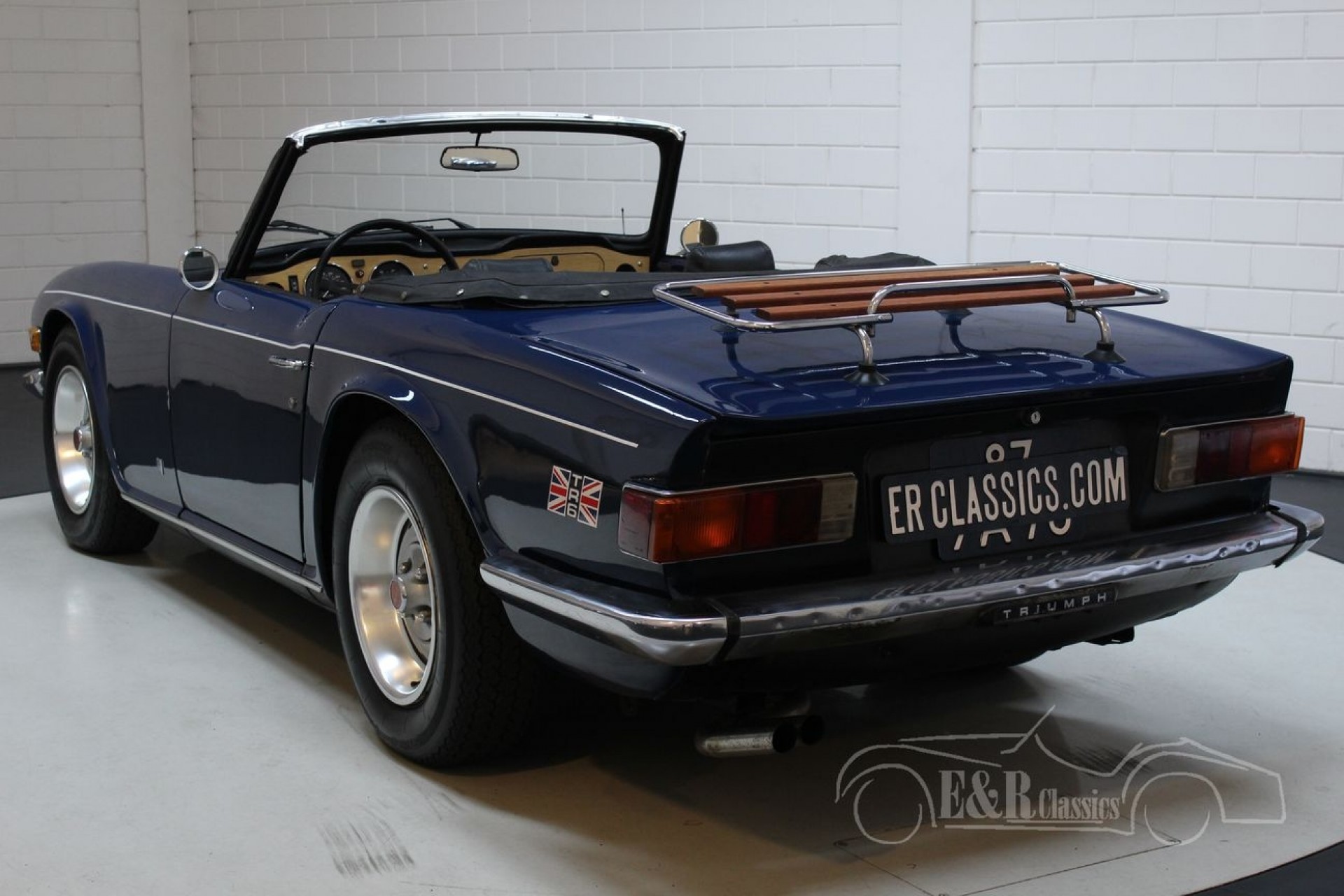 Triumph TR6 Cabriolet 1975 Dark blue for sale at ERclassics