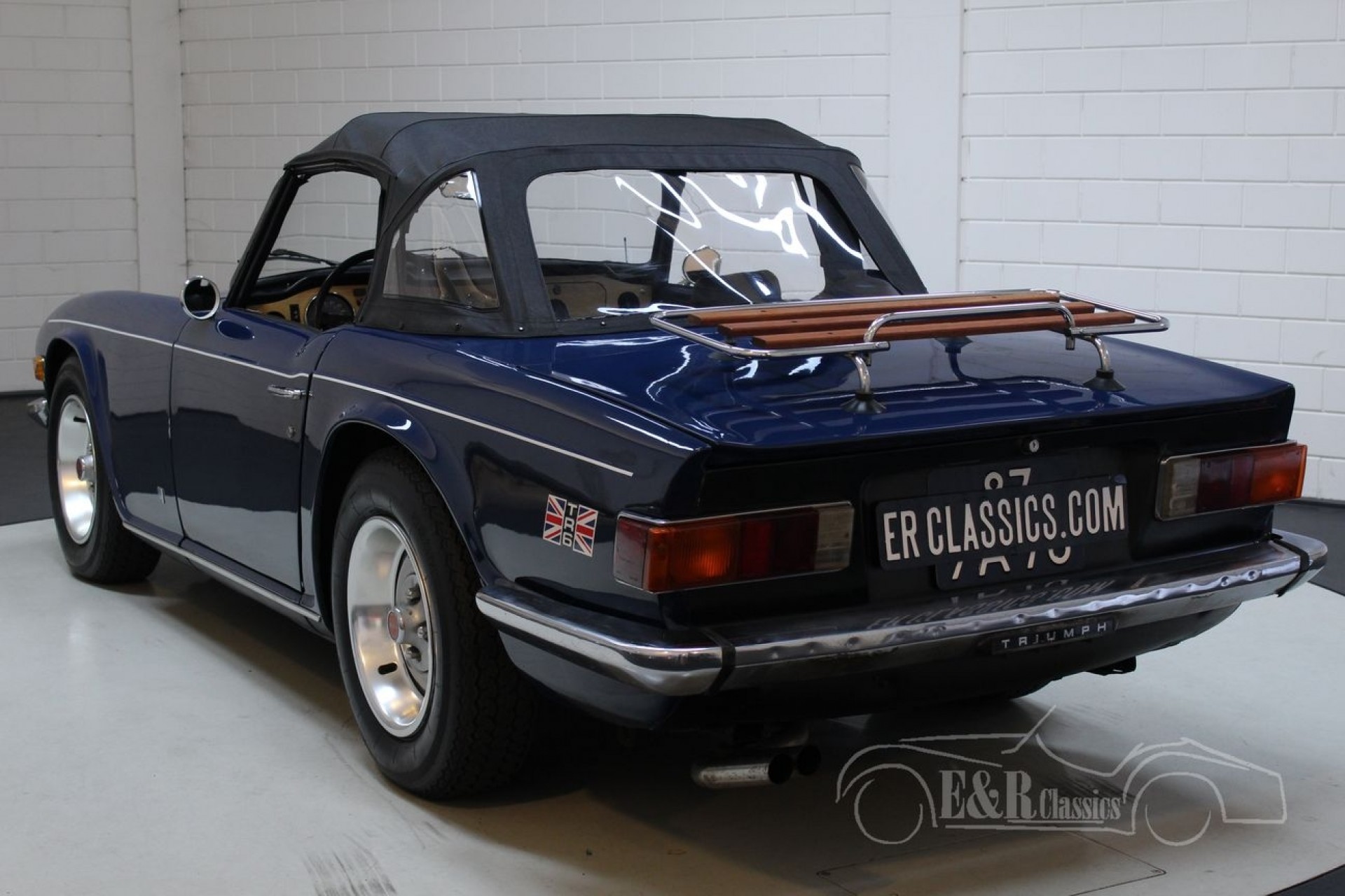 Triumph TR6 Cabriolet 1975 Dark blue for sale at ERclassics