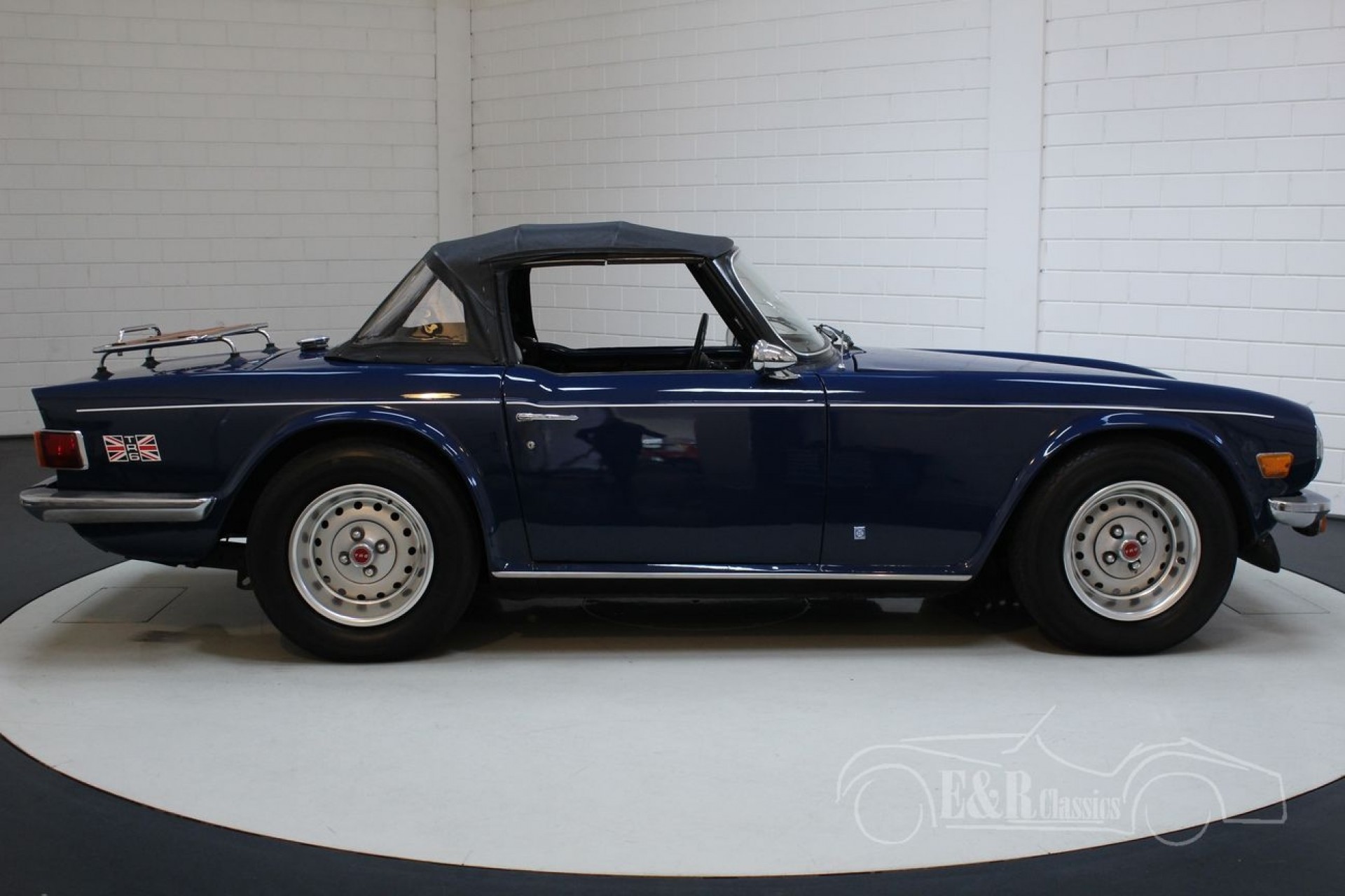 Triumph TR6 Cabriolet 1975 Dark blue for sale at ERclassics