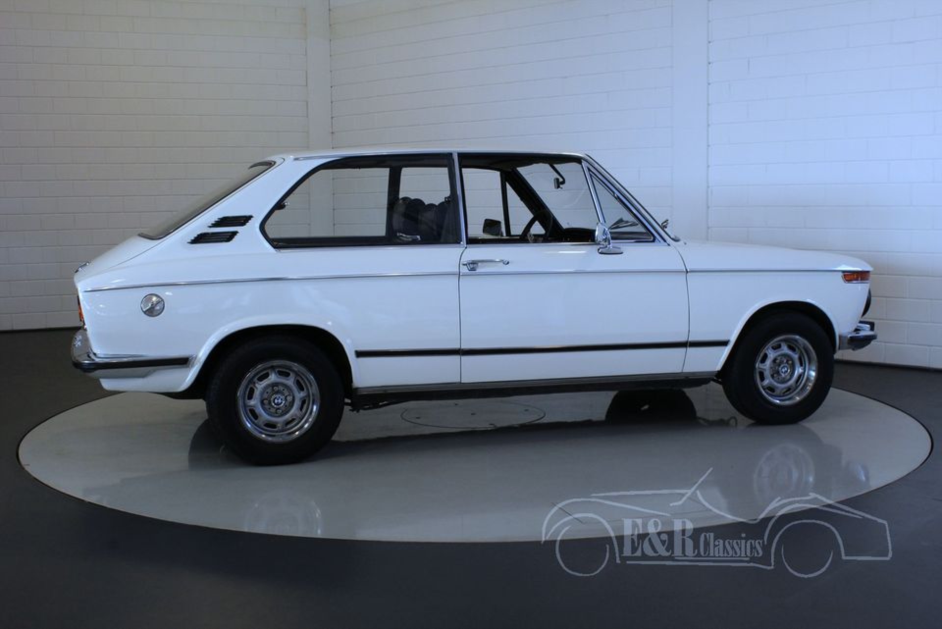 BMW 2002 Touring 1974 for sale at ERclassics