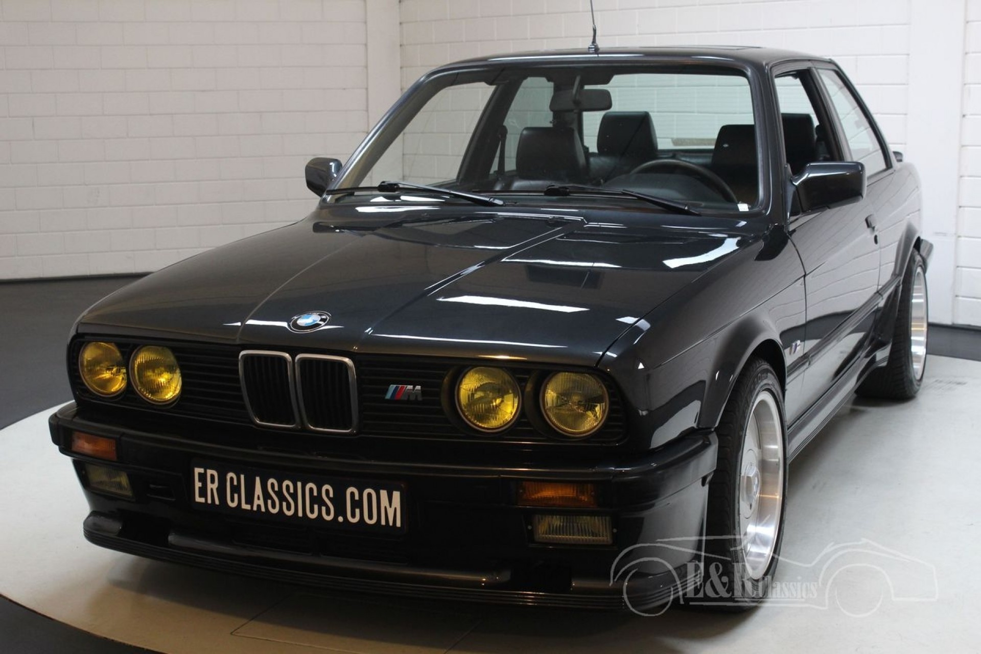 BMW 325i E30 Coupé 1987 for sale at ERclassics