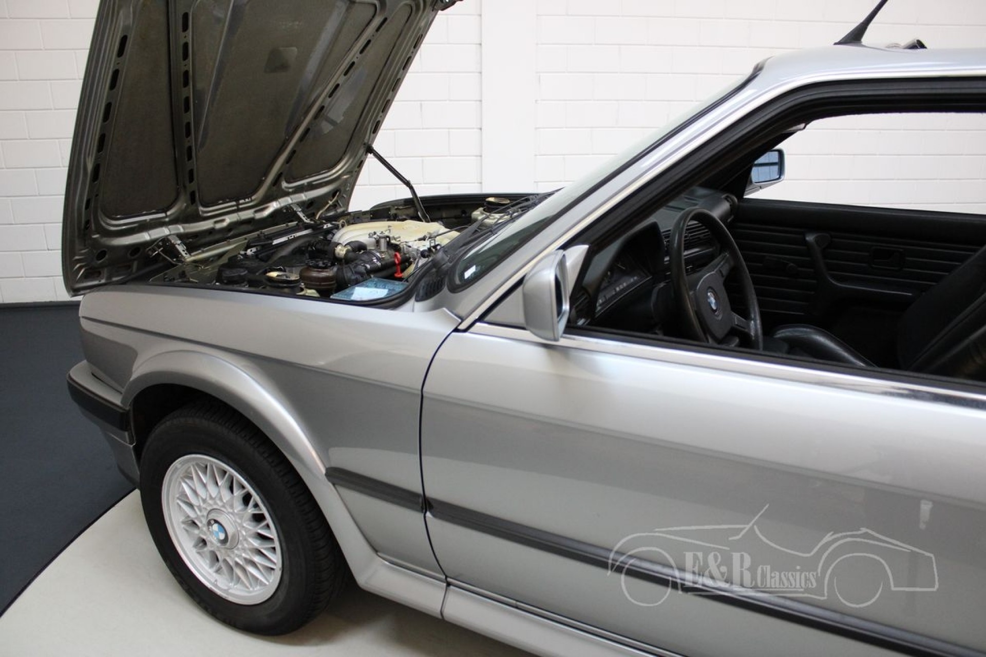 BMW 325 IX 1988 for sale at ERclassics