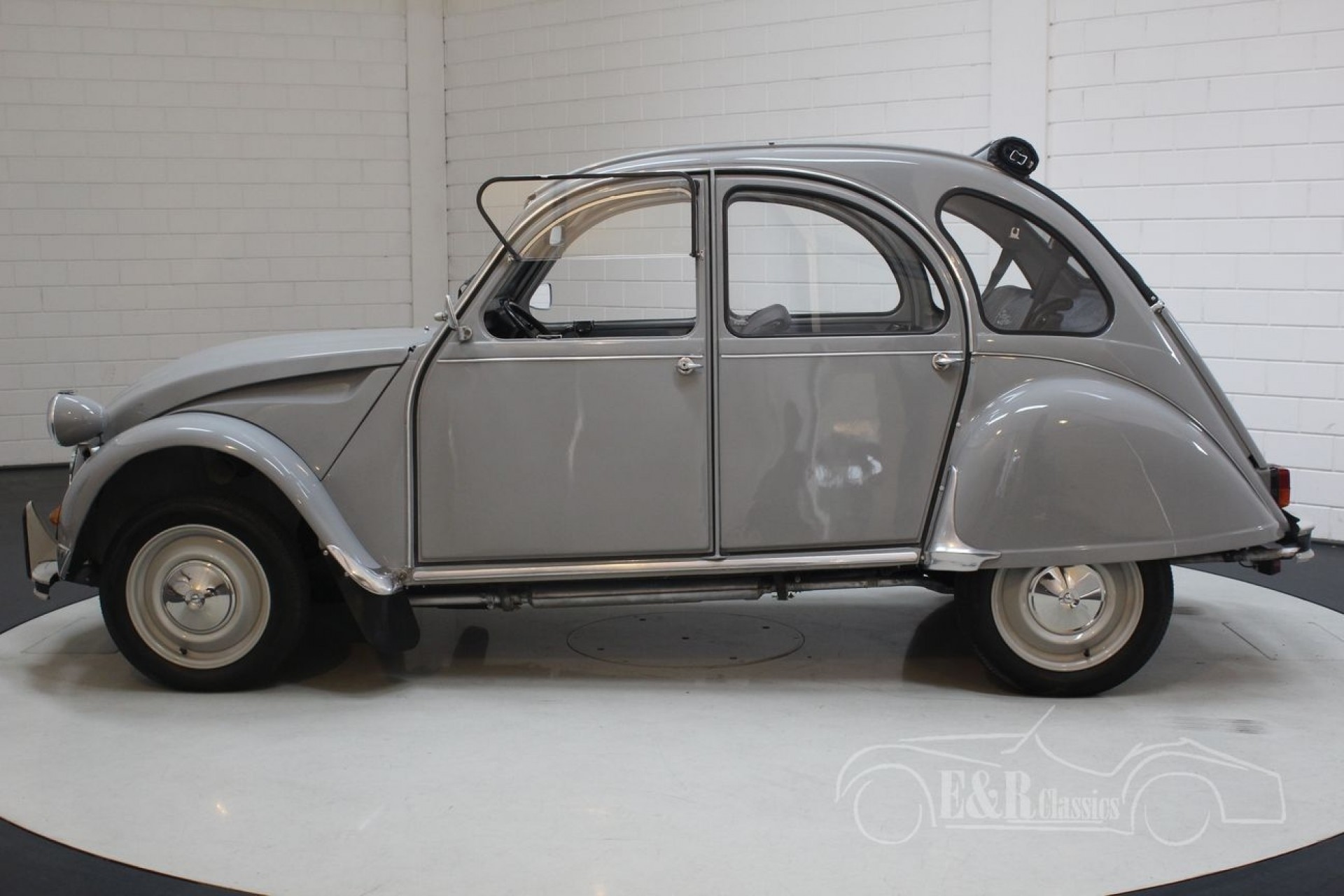 Citroën 2CV6 Special 1988 restored for sale at ERclassics