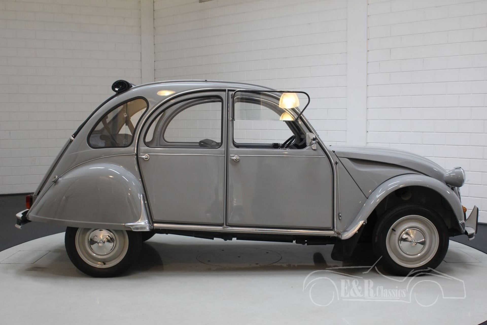Citroën 2CV6 Special 1988 restored for sale at ERclassics