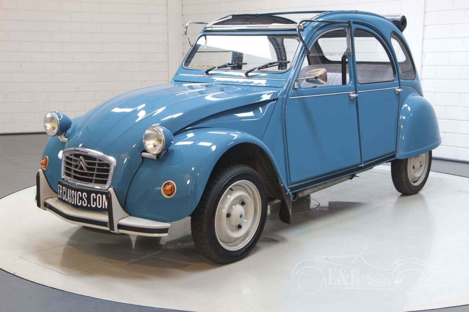 Citroën 2CV6 for sale at ERclassics