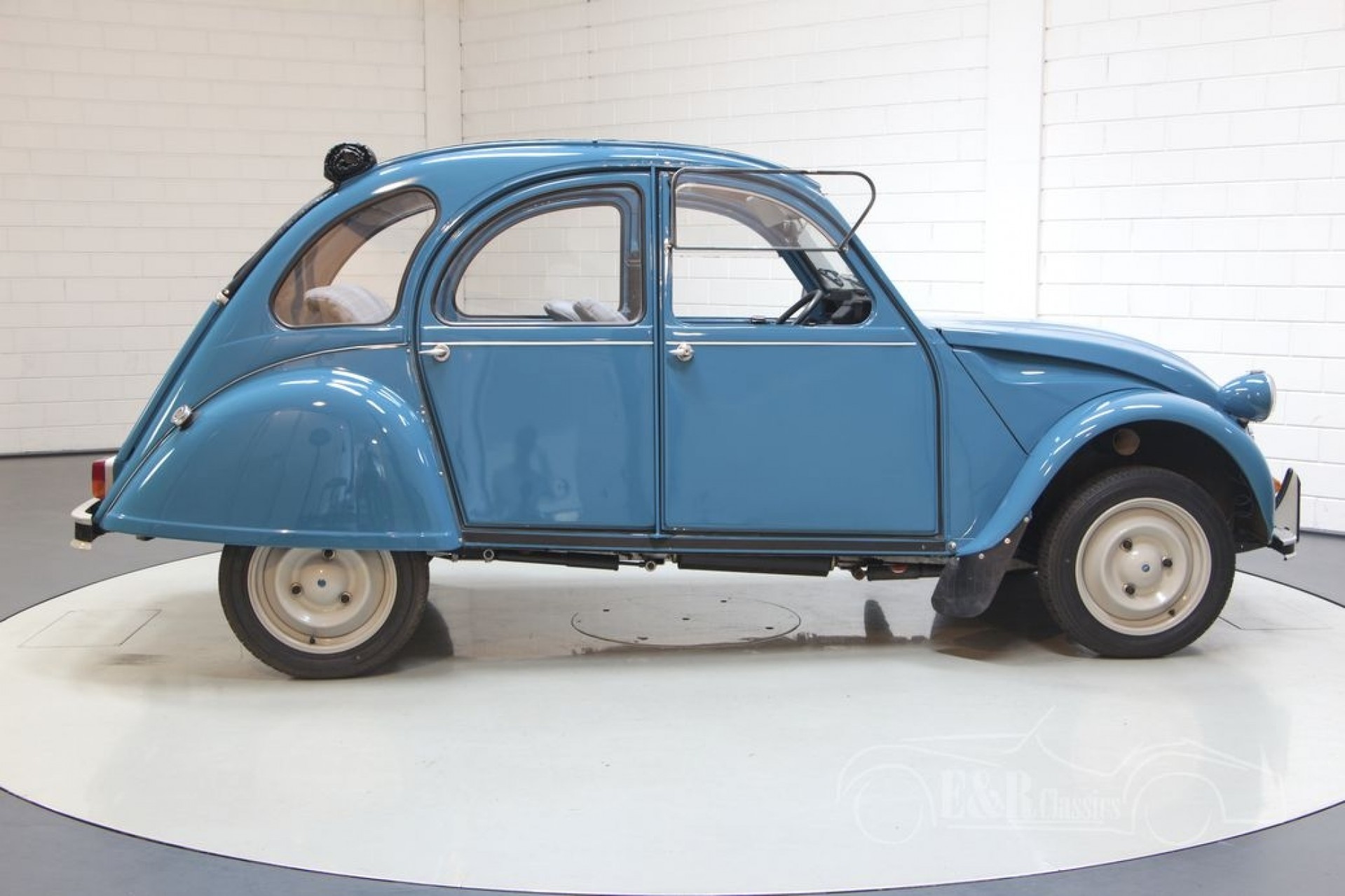 Citroën 2CV6 for sale at ERclassics