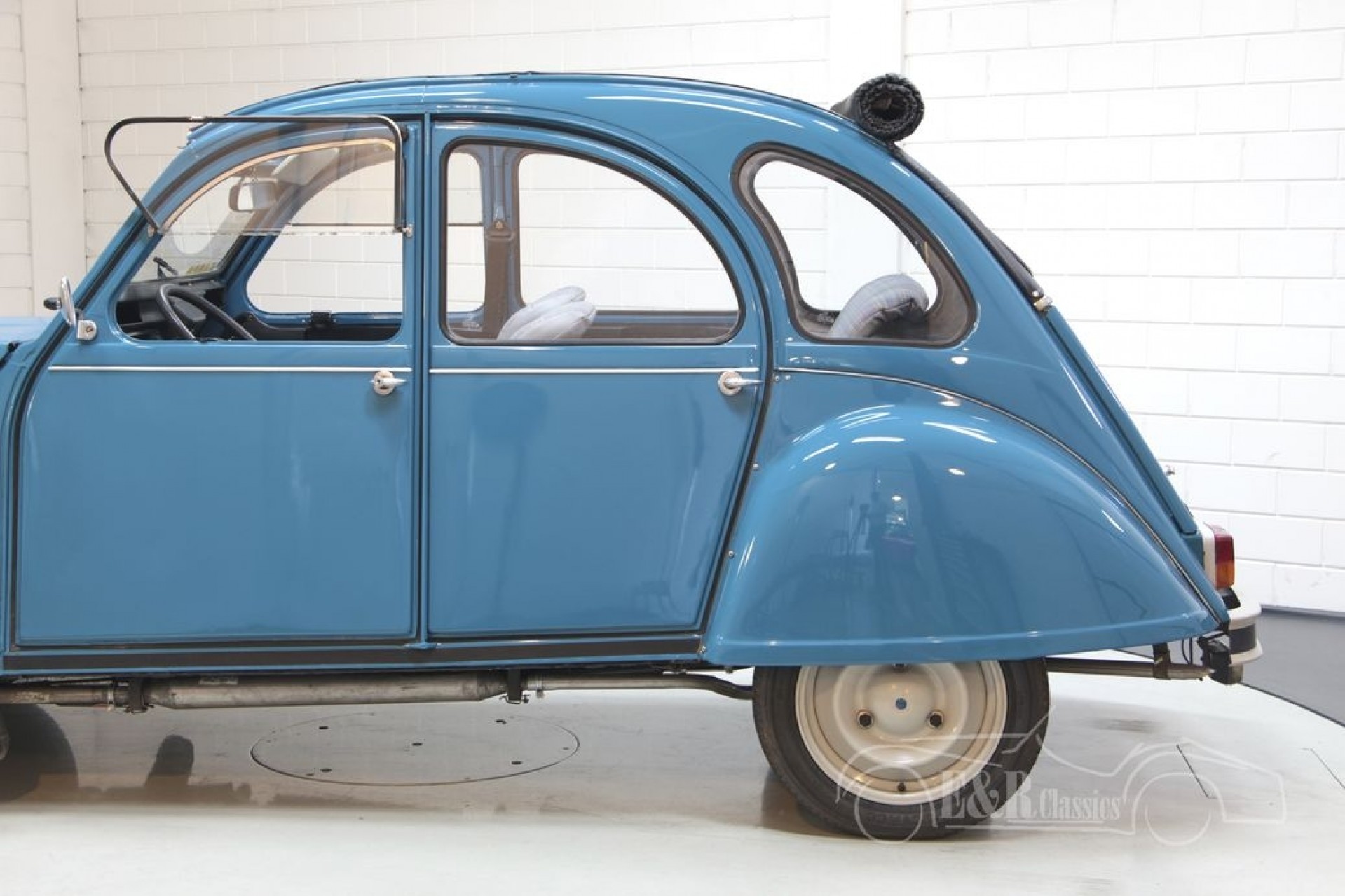 Citroën 2CV6 for sale at ERclassics