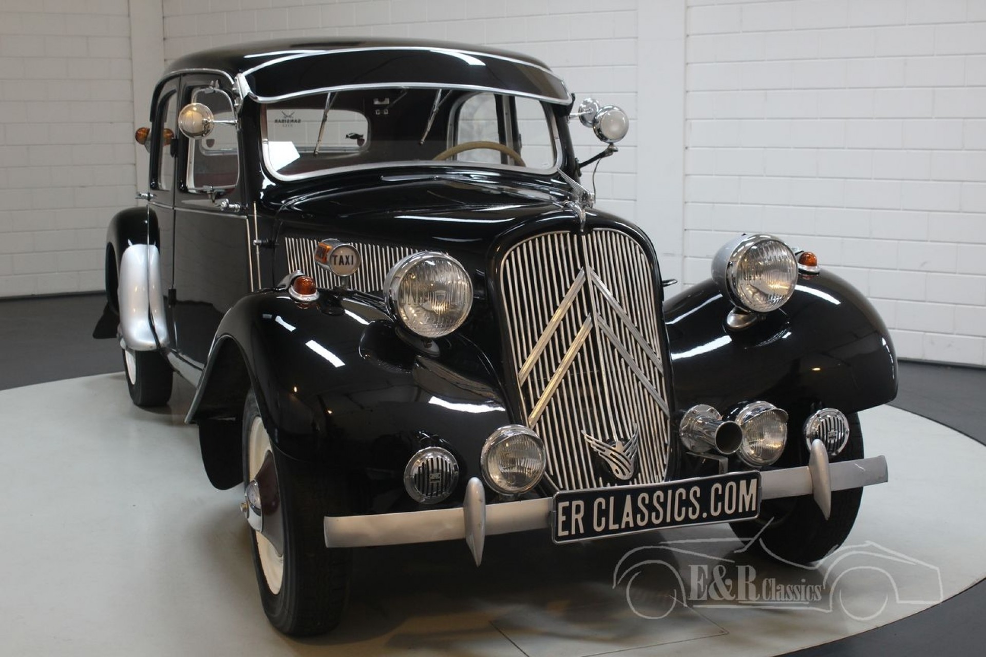 Citroën Traction Avant 11BL Sport 1950 for sale at ERclassics