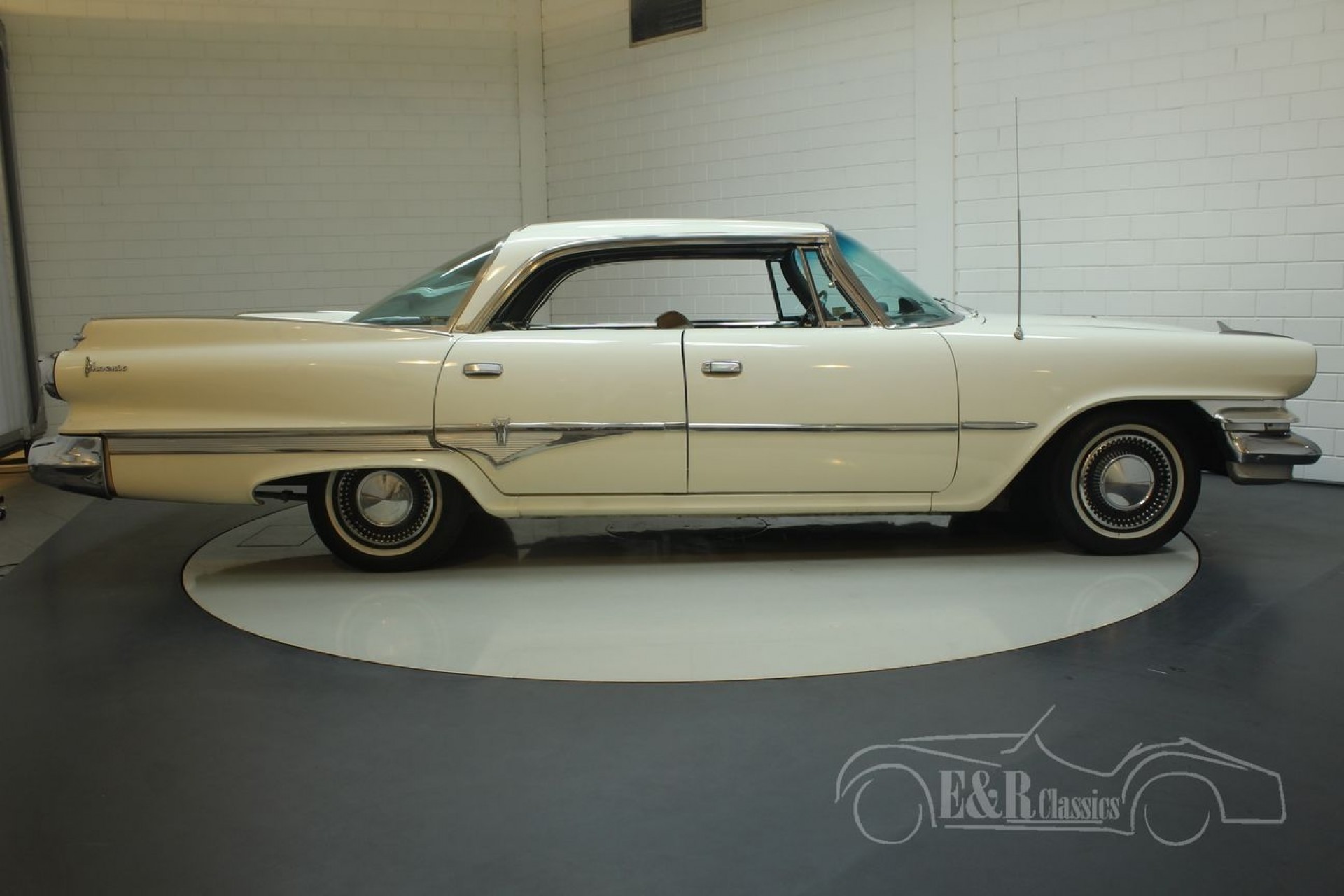Dodge Dart Phoenix Hardtop Sedan 1960 for sale at Erclassics