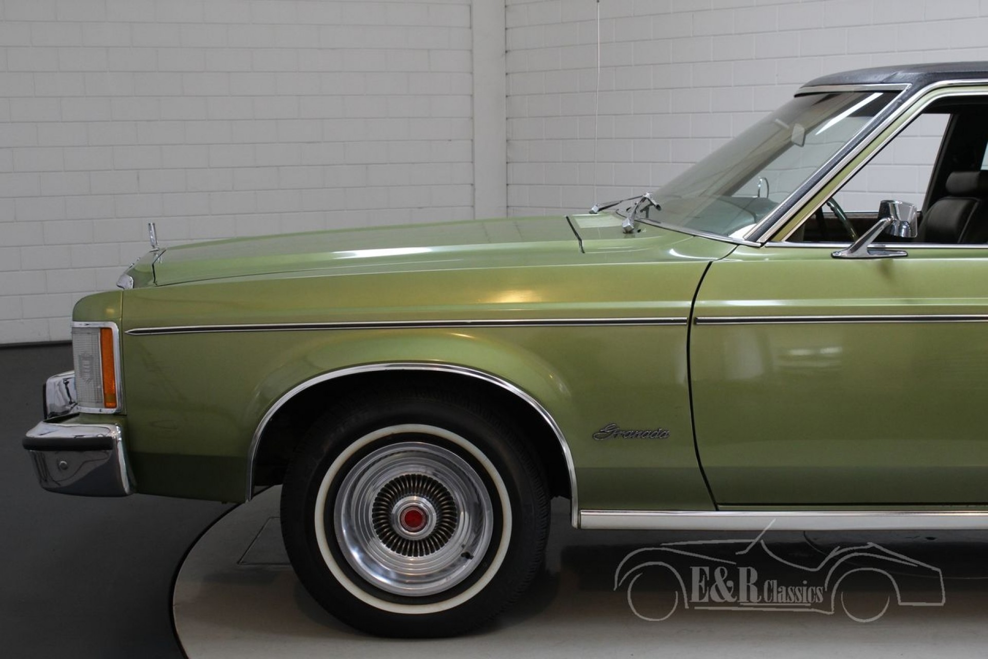 Ford Granada 5.0 V8 1975 for sale at ERclassics