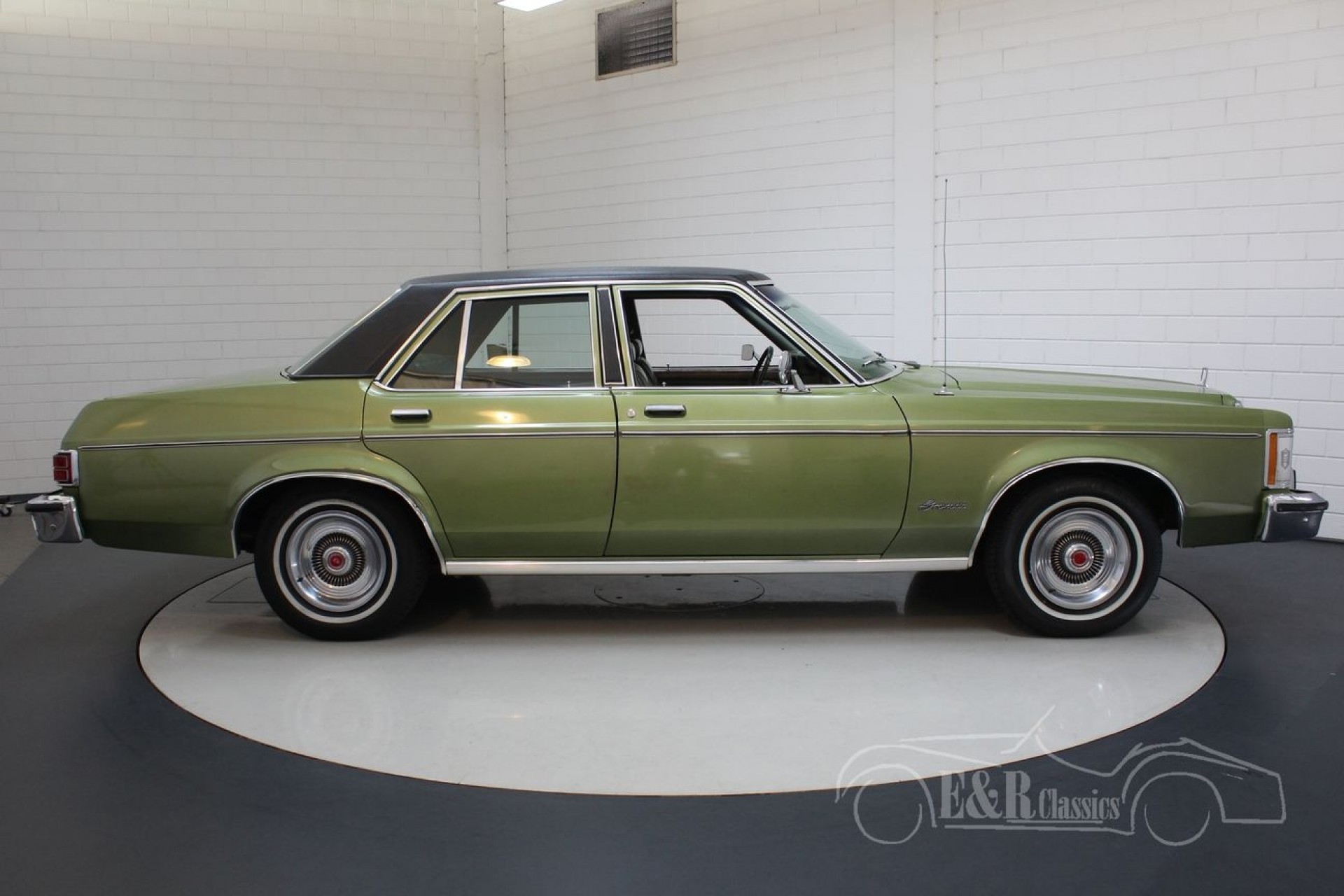 Ford Granada 5.0 V8 1975 for sale at ERclassics