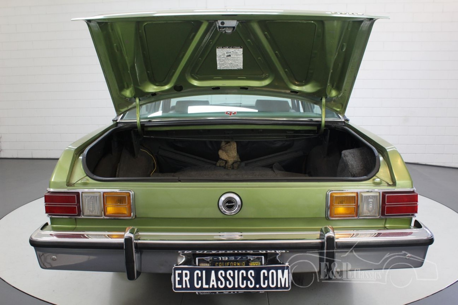 Ford Granada 5.0 V8 1975 for sale at ERclassics