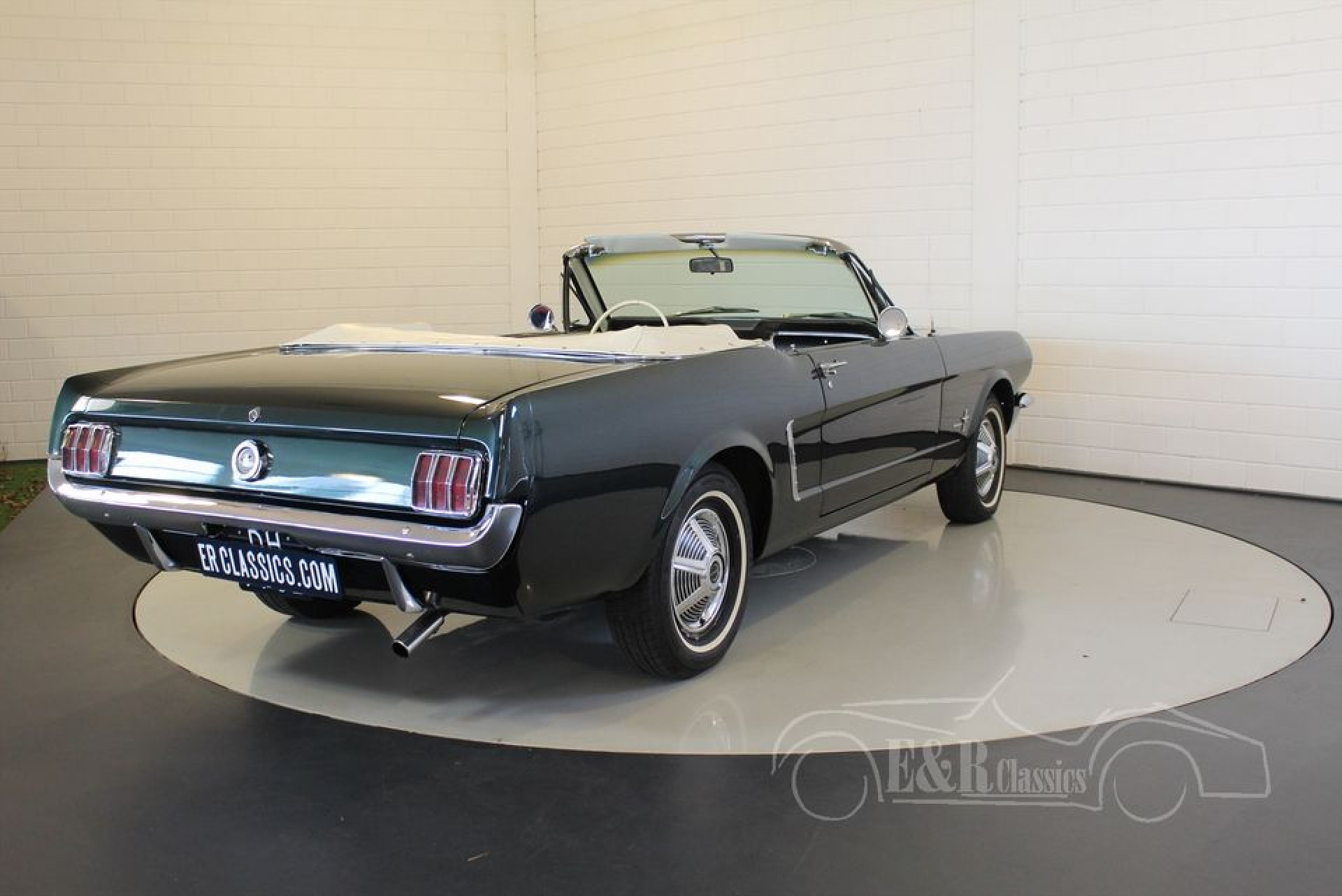 Ford Mustang Cabriolet 1965 for sale at ERclassics