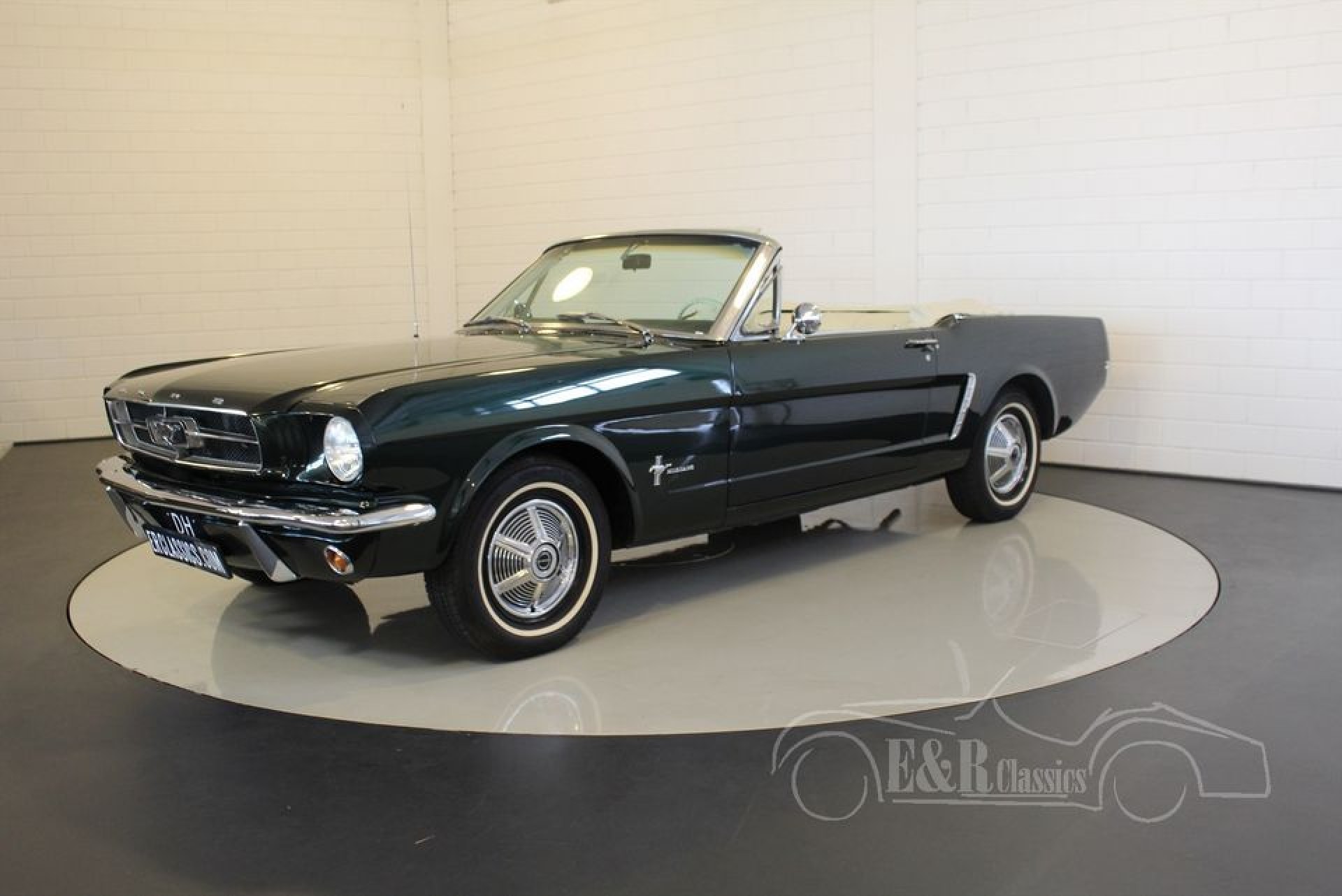 Ford Mustang Cabriolet 1965 for sale at ERclassics