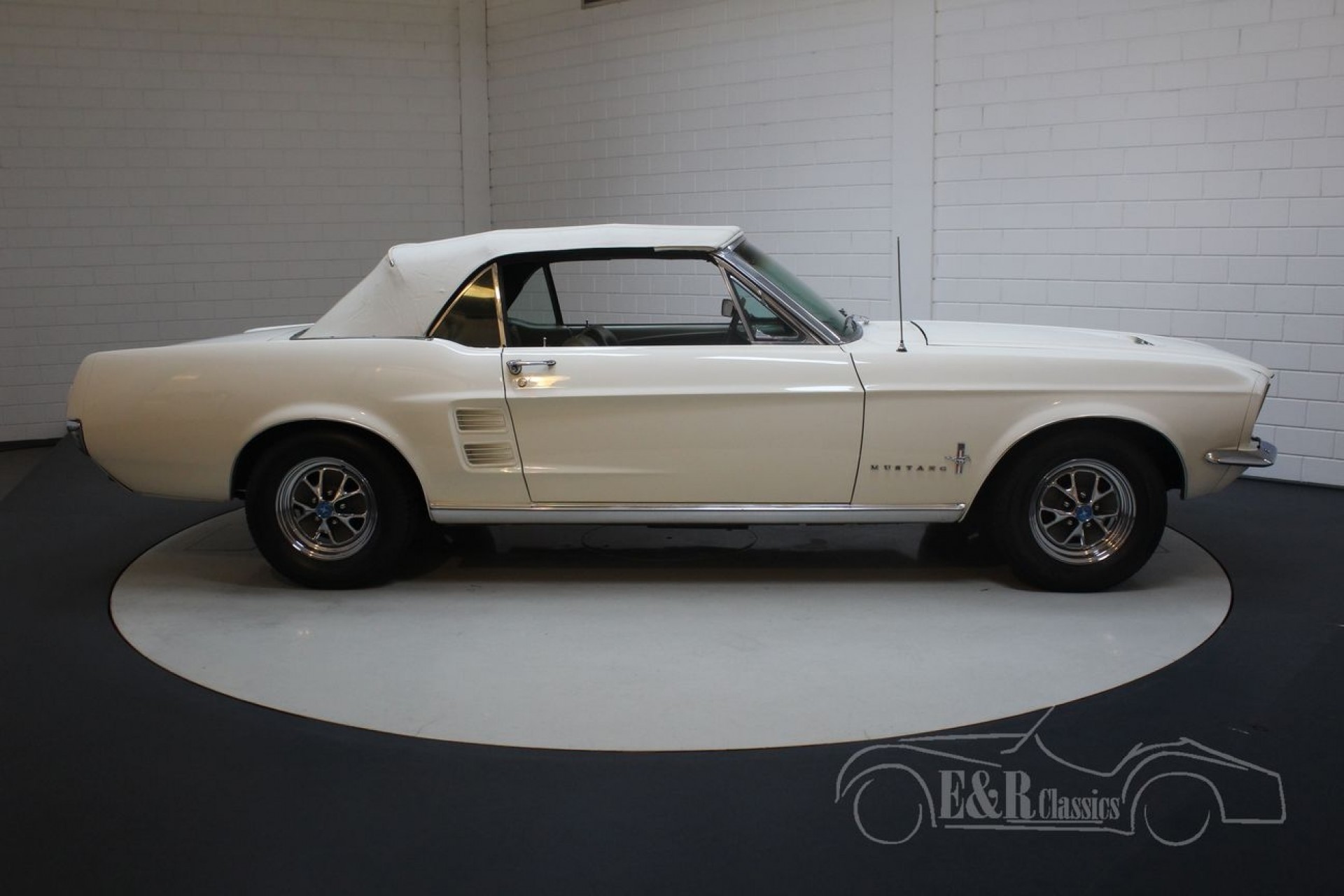 Ford Mustang cabriolet 1967 for sale at Erclassics