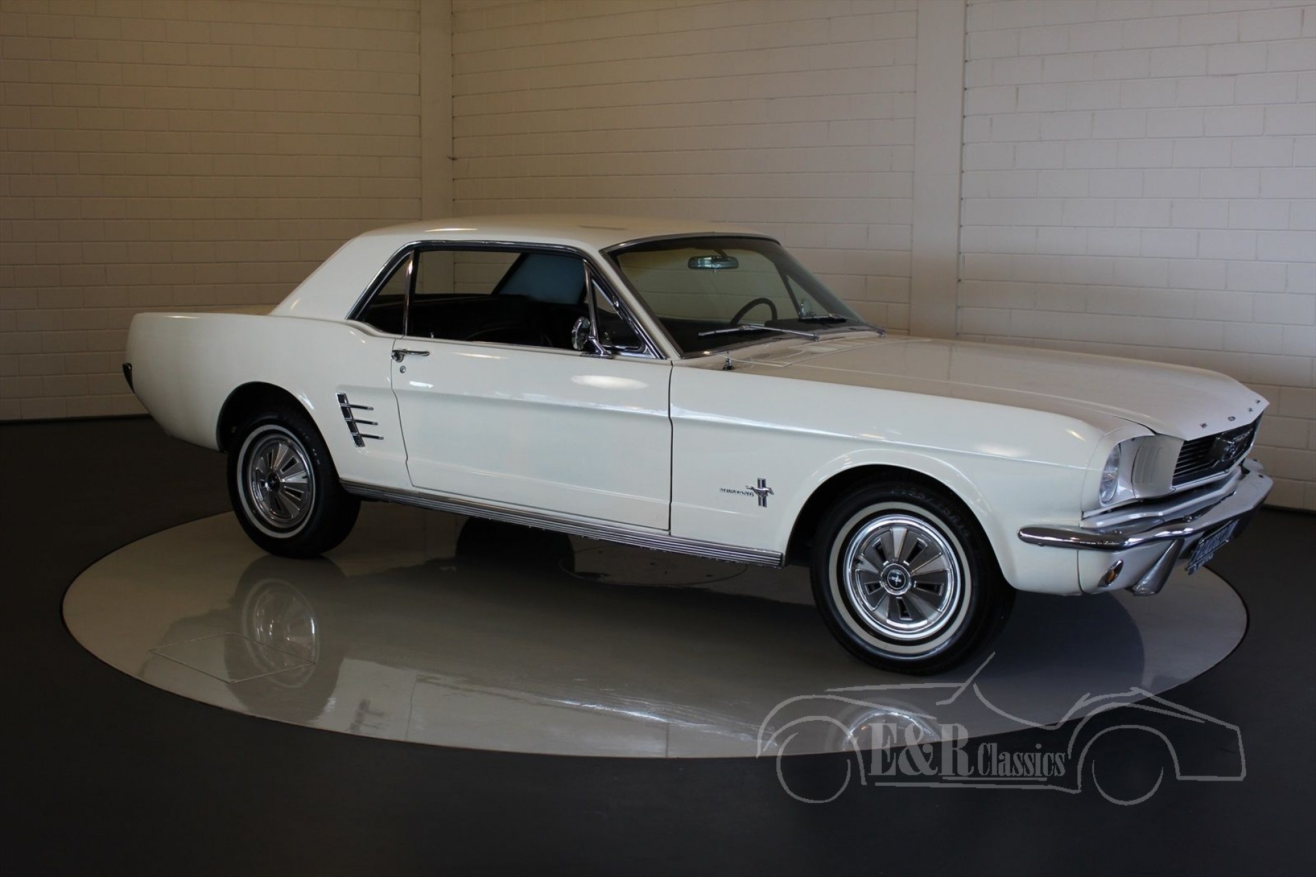 Ford Mustang Coupe V8 1966 for sale at ERclassics