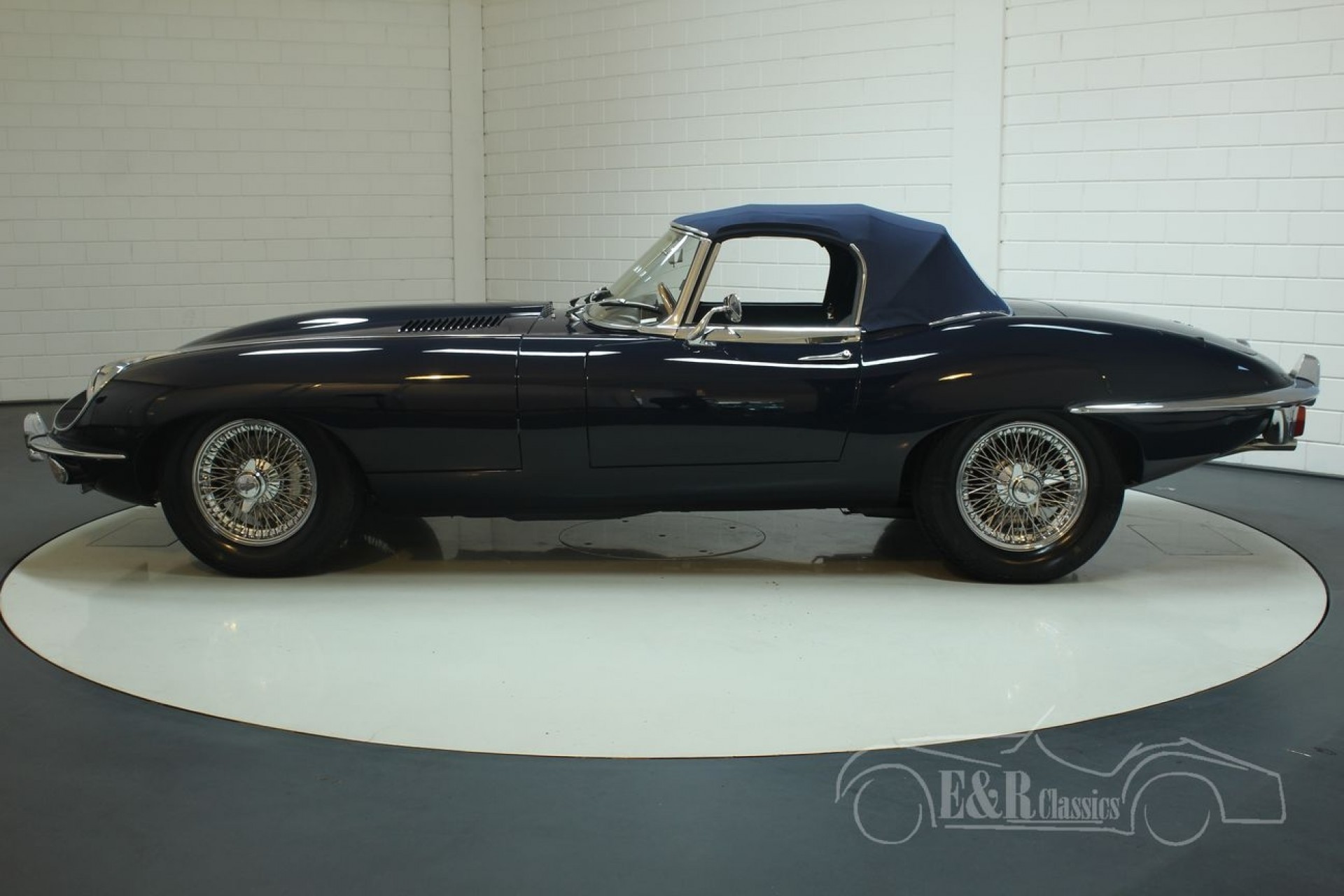 Jaguar E-Type S2 Cabriolet 1969 for sale at Erclassics
