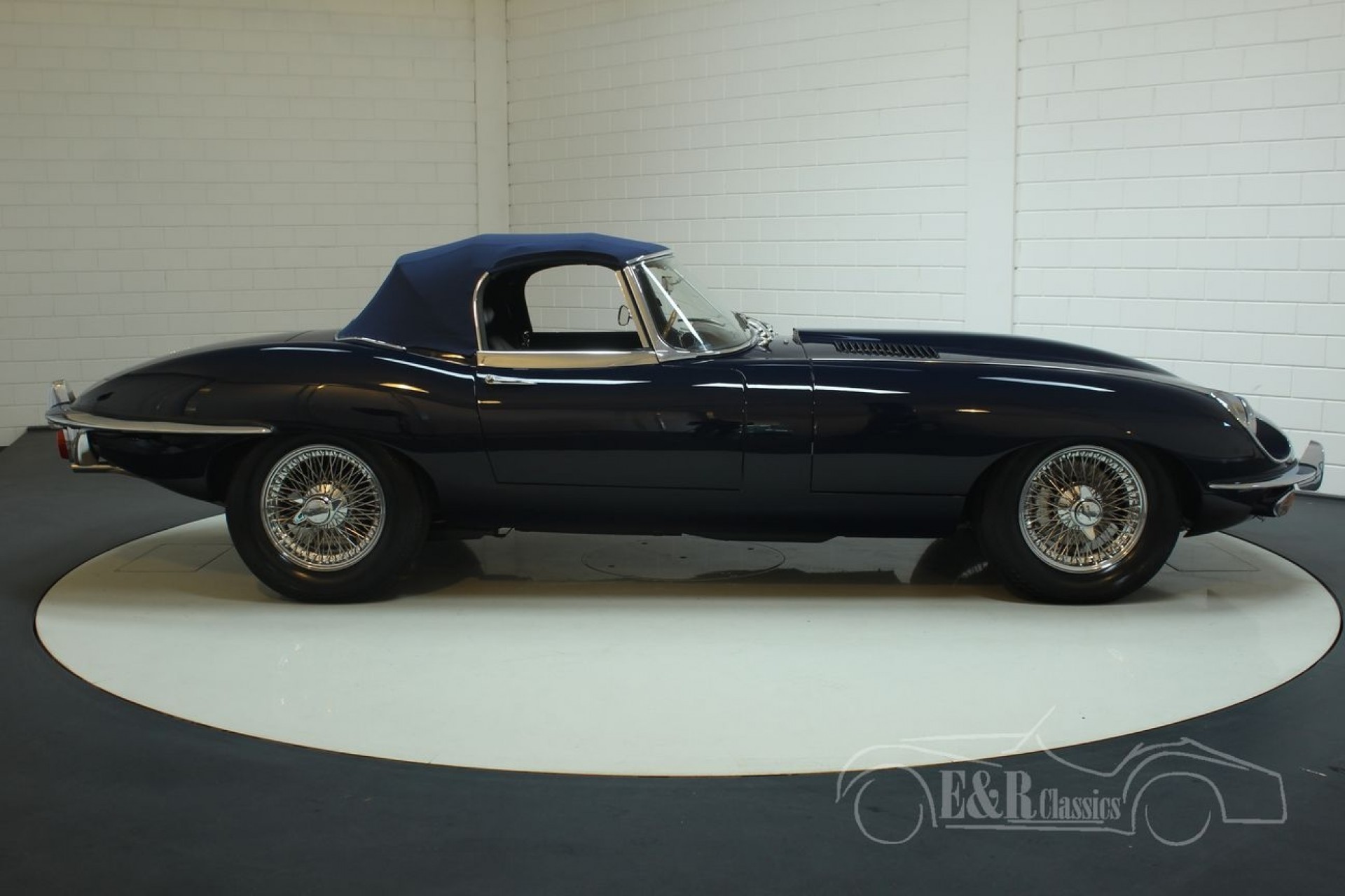 Jaguar E-Type S2 Cabriolet 1969 for sale at Erclassics