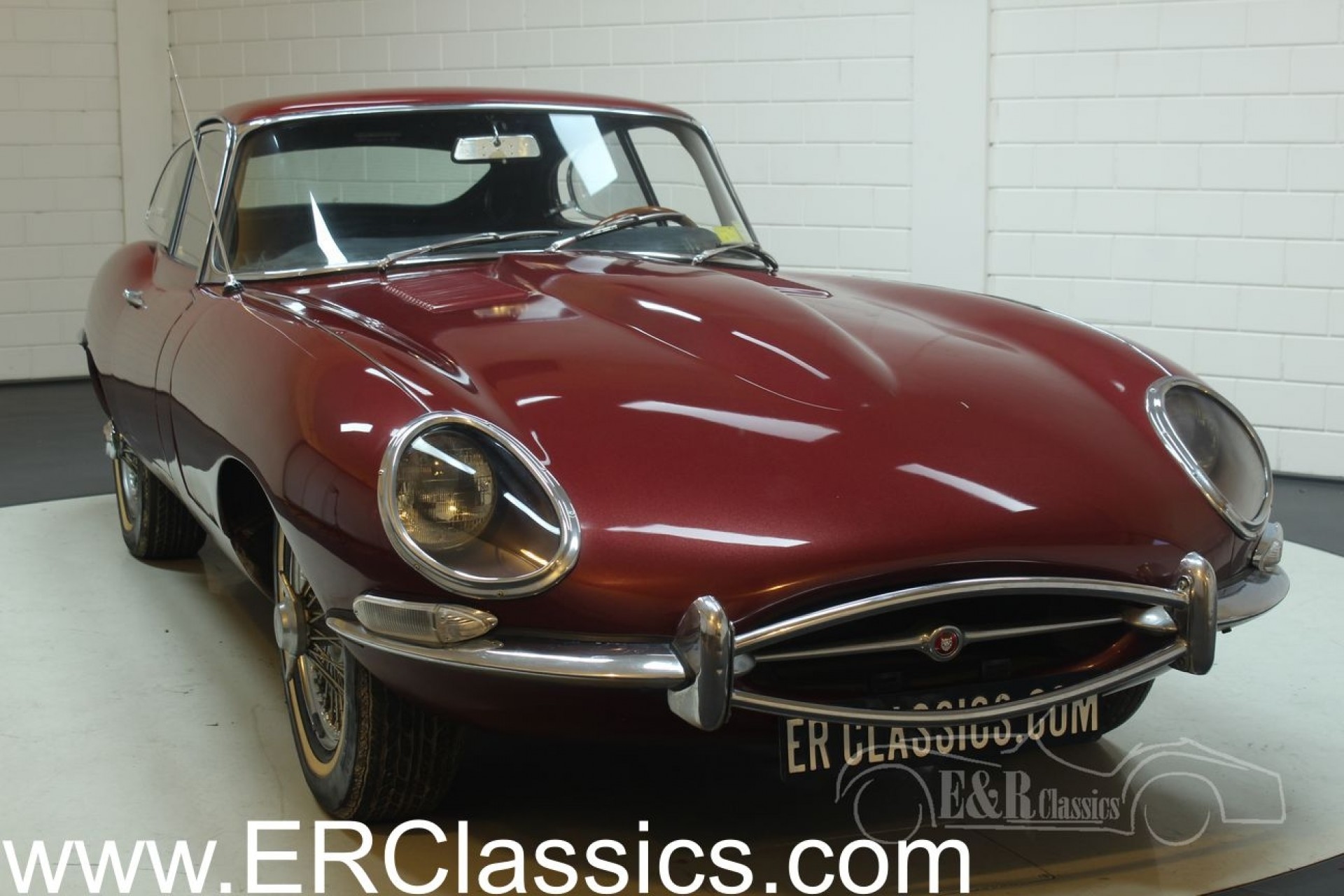 Jaguar E-Type S1 FHC 1967 for sale at ERclassics