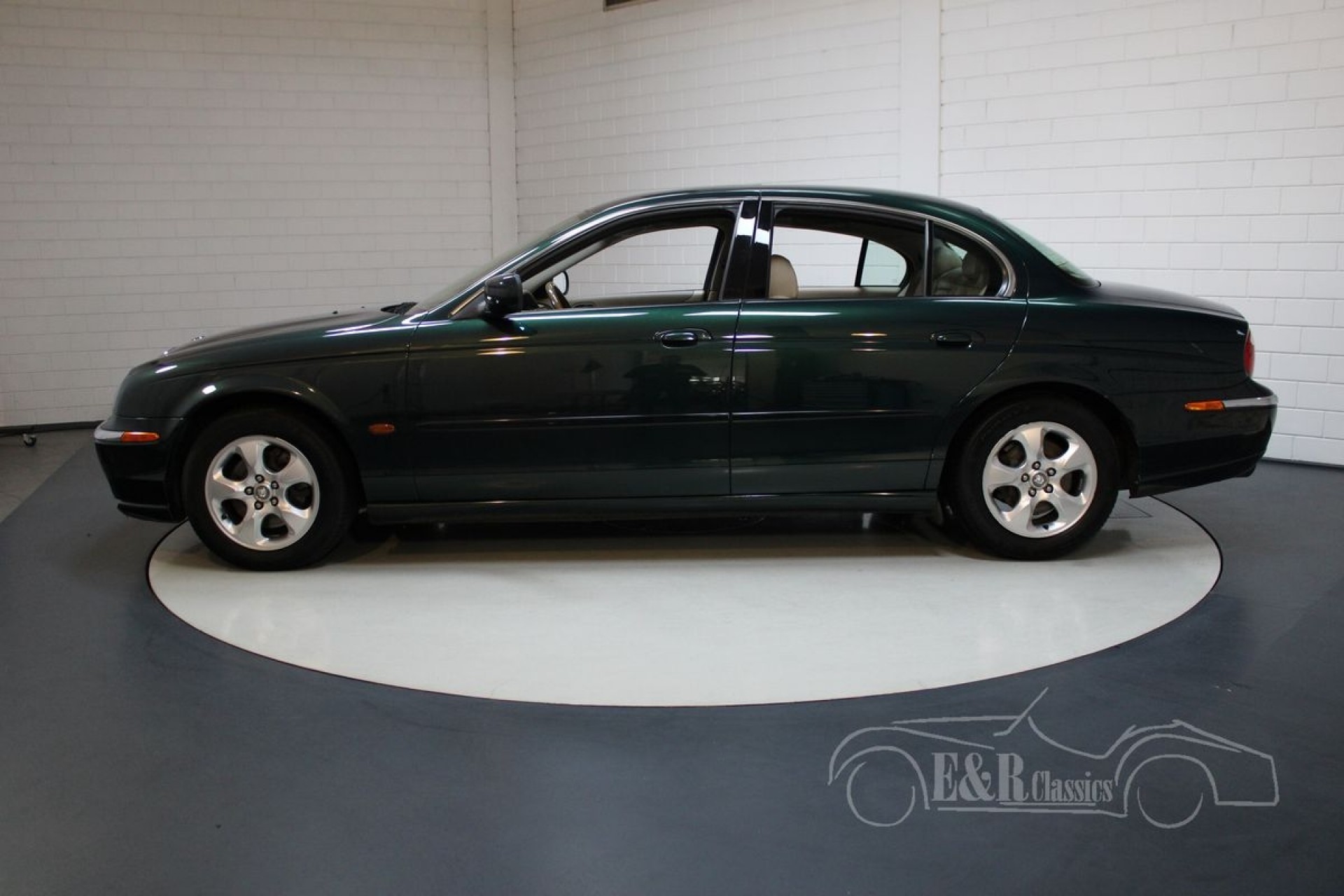 Jaguar S-type for sale at ERclassics