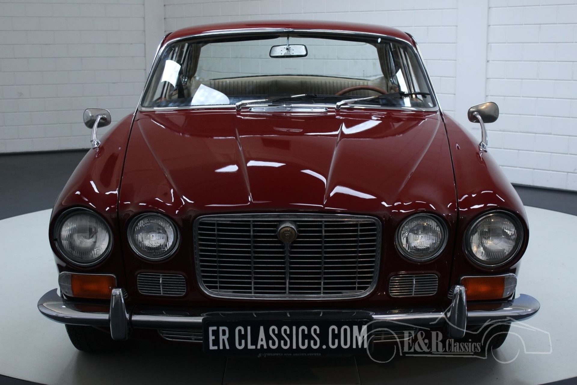 Jaguar XJ6 1969 first series 2.8 ltr burgundy red for sale at ERclassics