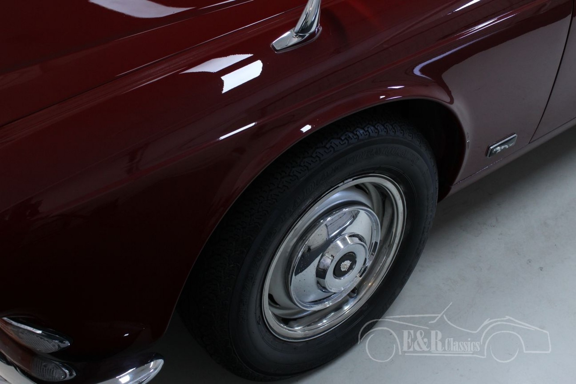 Jaguar XJ6 1969 first series 2.8 ltr burgundy red for sale at ERclassics