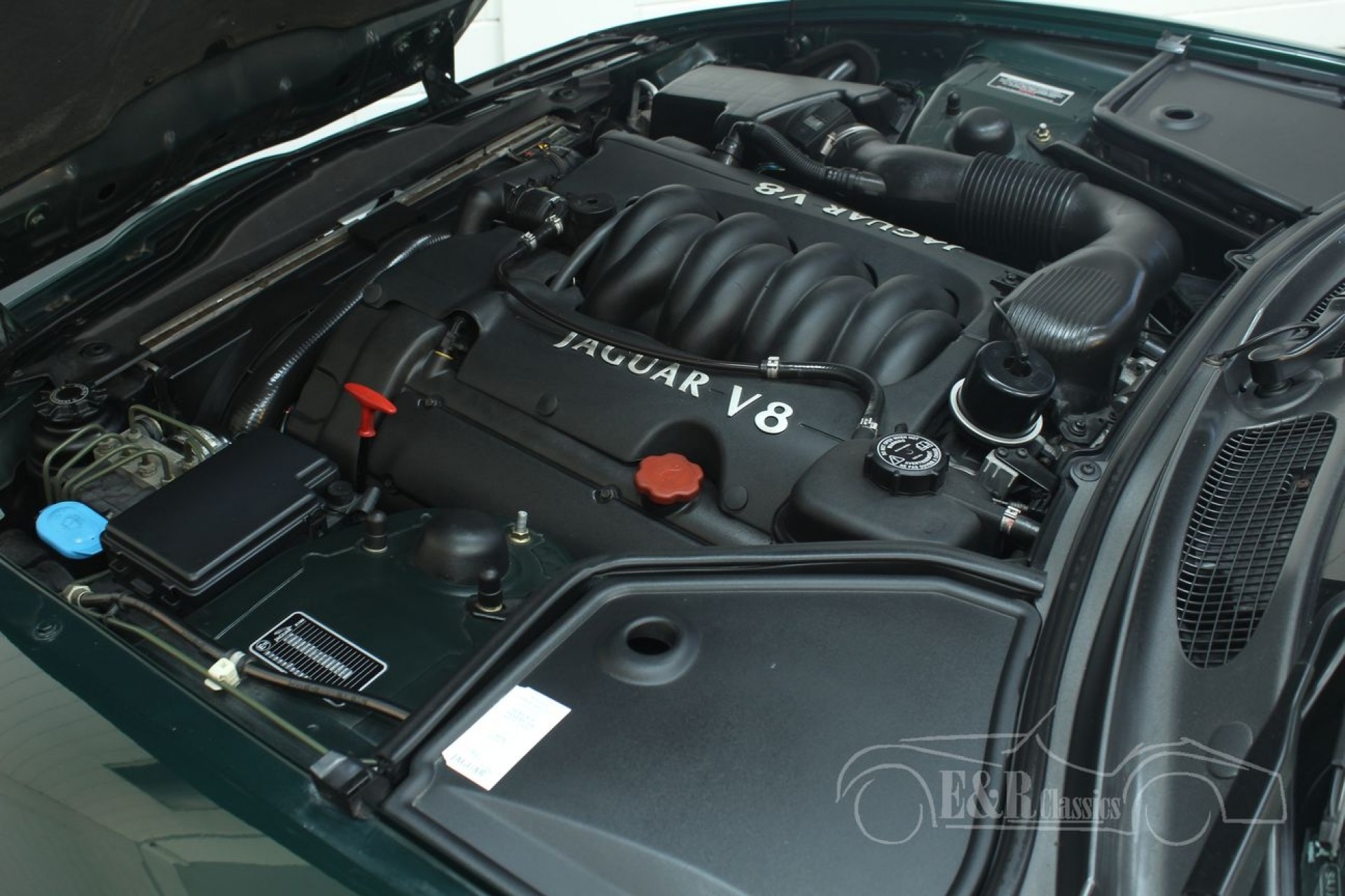 Jaguar XK8 cabriolet 1998 for sale at Erclassics