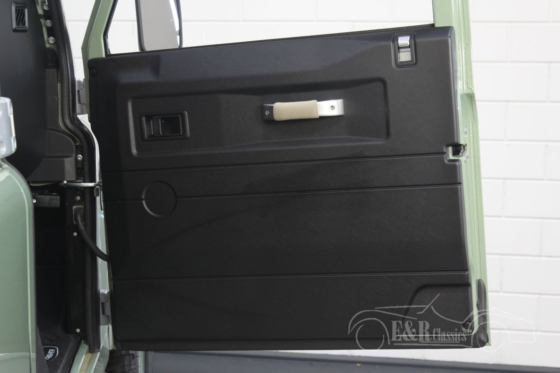 Land Rover Defender 110 2016 for sale at ERclassics