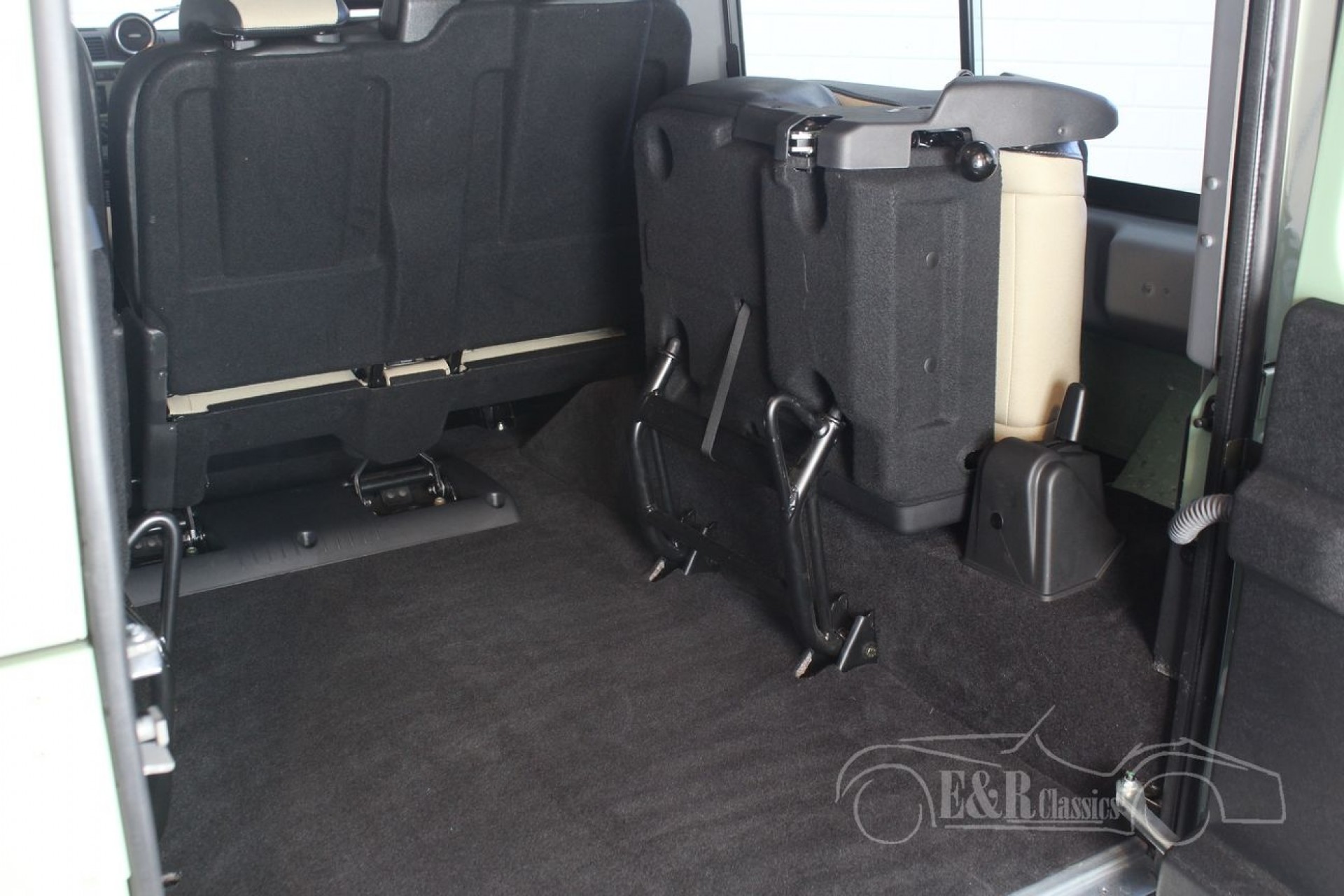 Land Rover Defender 110 2016 for sale at ERclassics