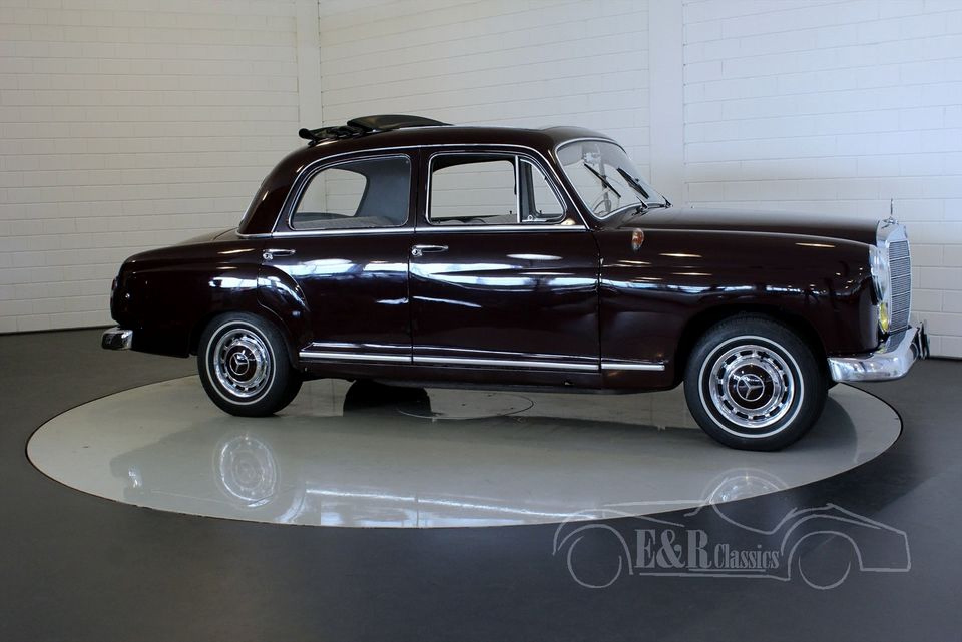 Mercedes-Benz 190D Ponton 1961 for sale at ERclassics