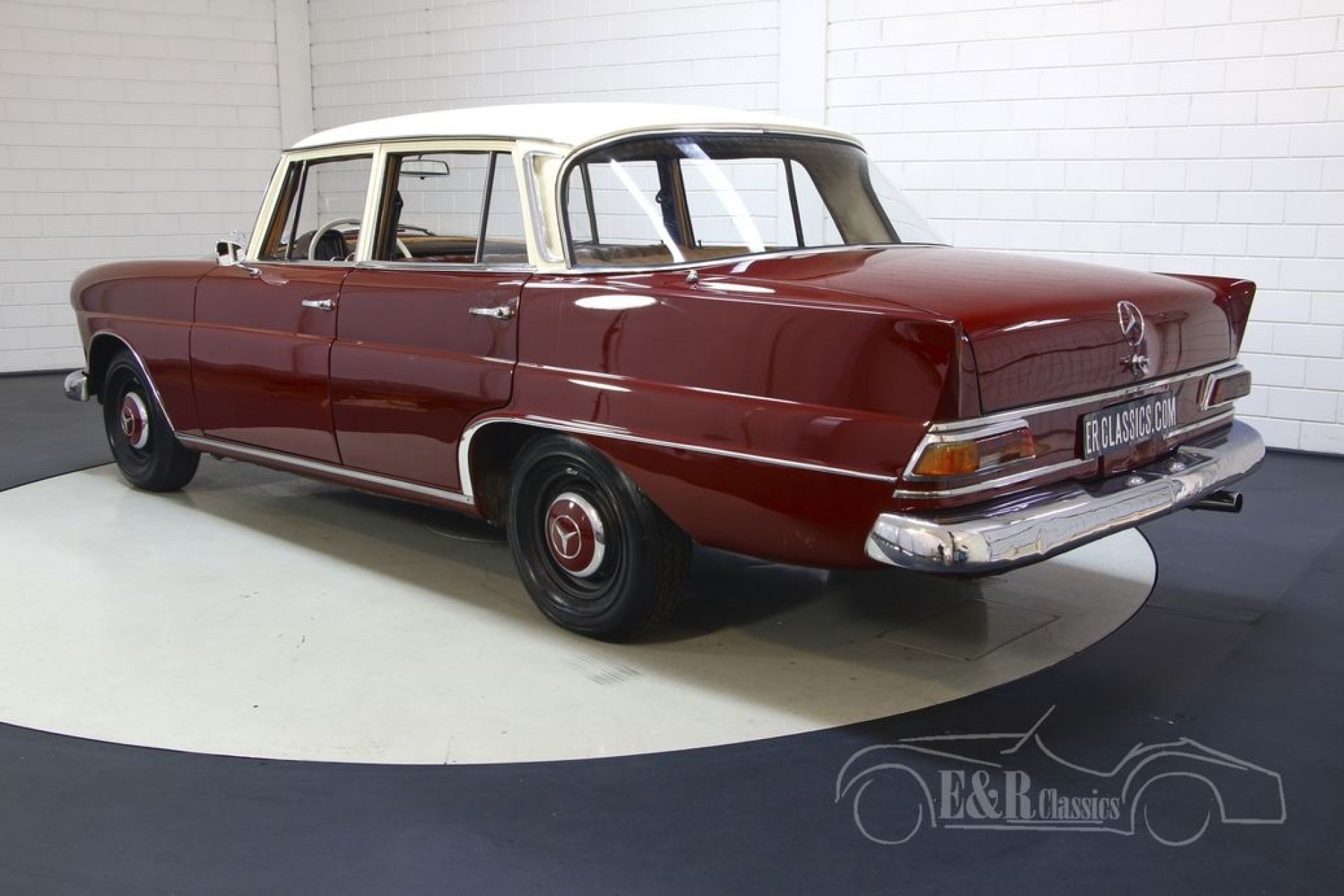 Mercedes Benz 200 D for sale at ERclassics