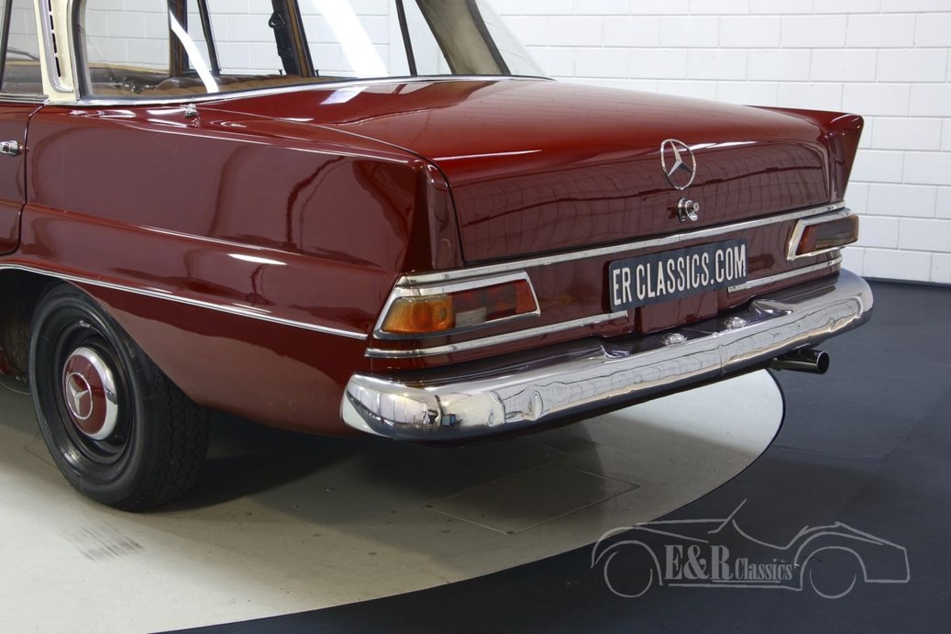 Mercedes Benz 200 D for sale at ERclassics