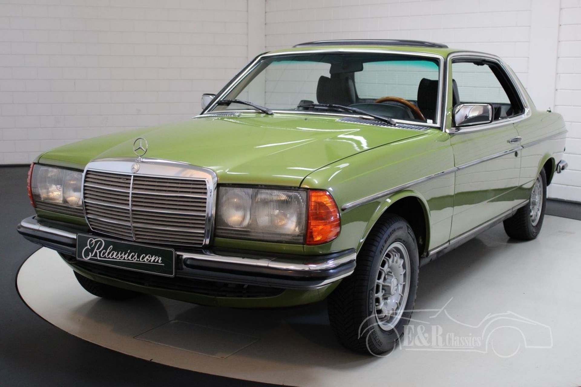 Mercedes-Benz 230C 1979 for sale at ERclassics