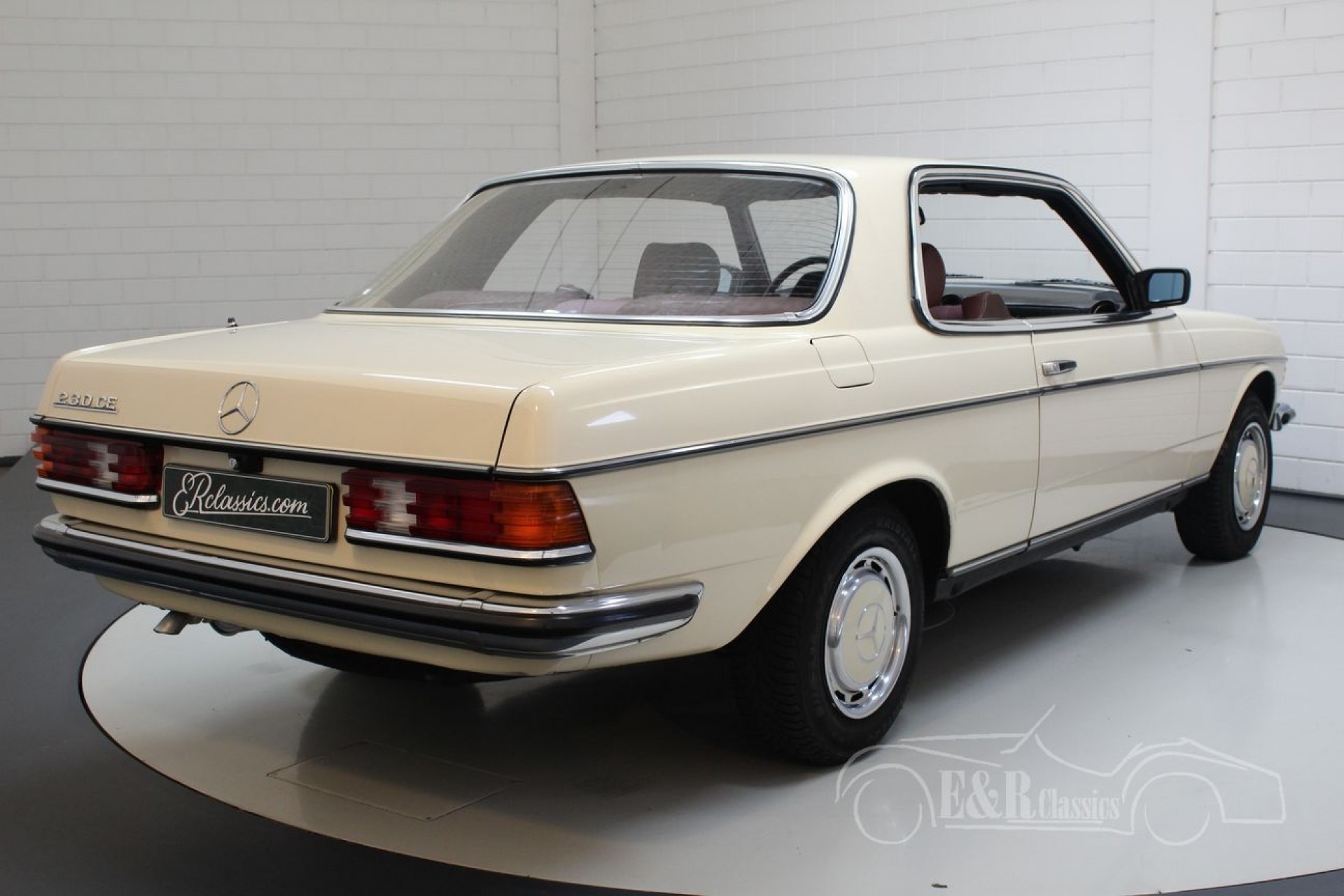Mercedes-Benz 230 CE 1984 for sale at ERclassics