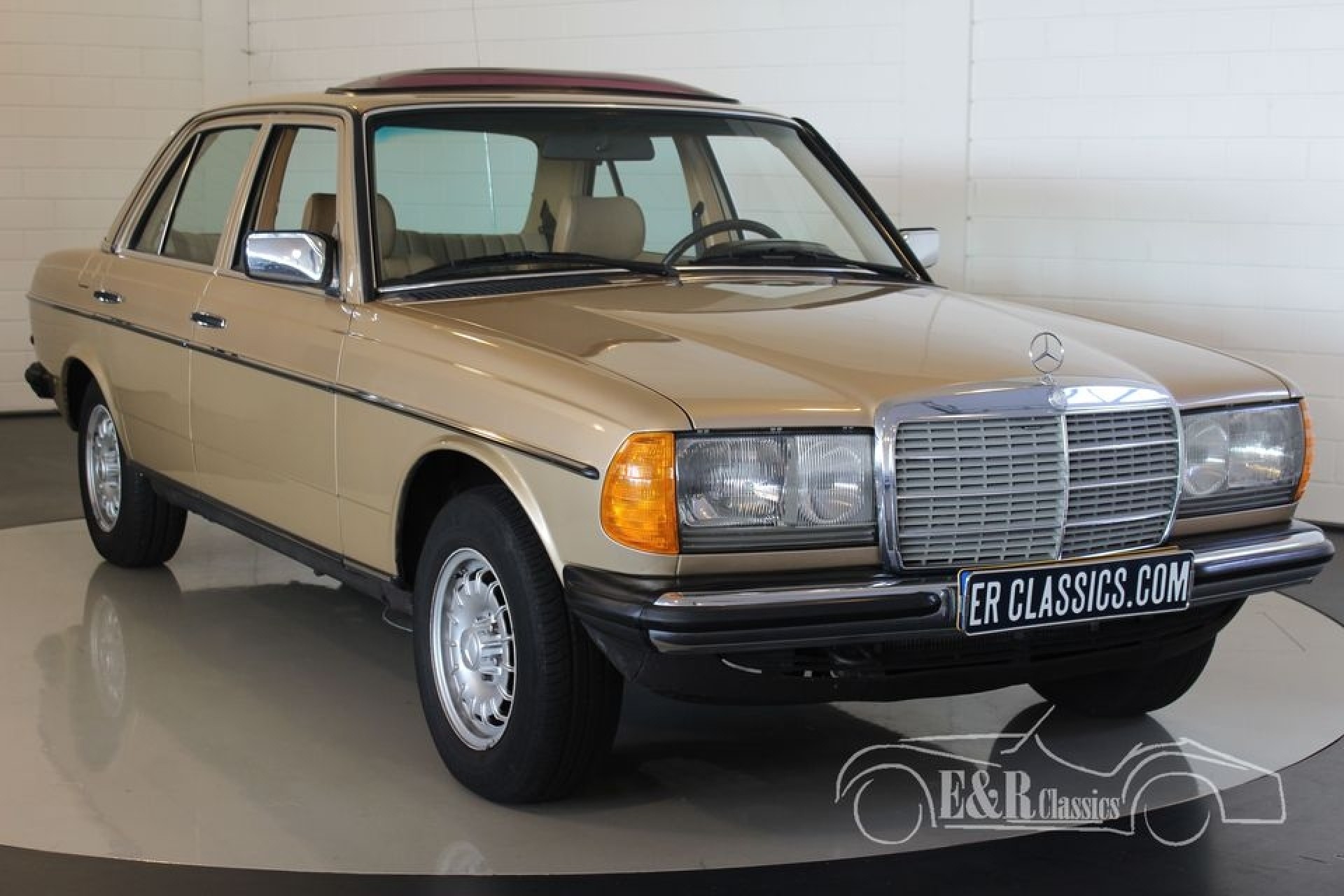 Mercedes-Benz 230E 1984 do sprzedaży w ERclassics