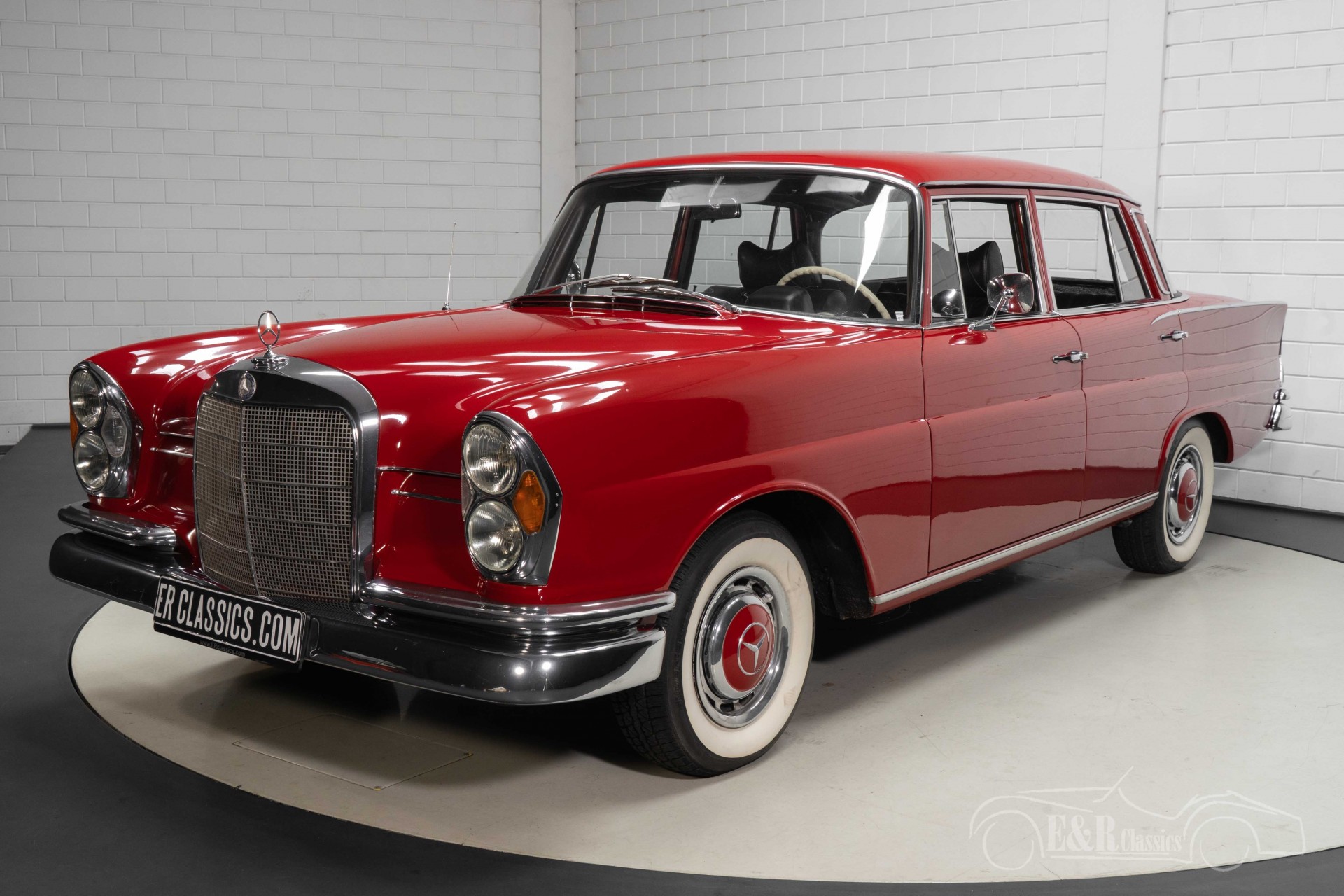 Mercedes Benz 230S for sale at ERclassics