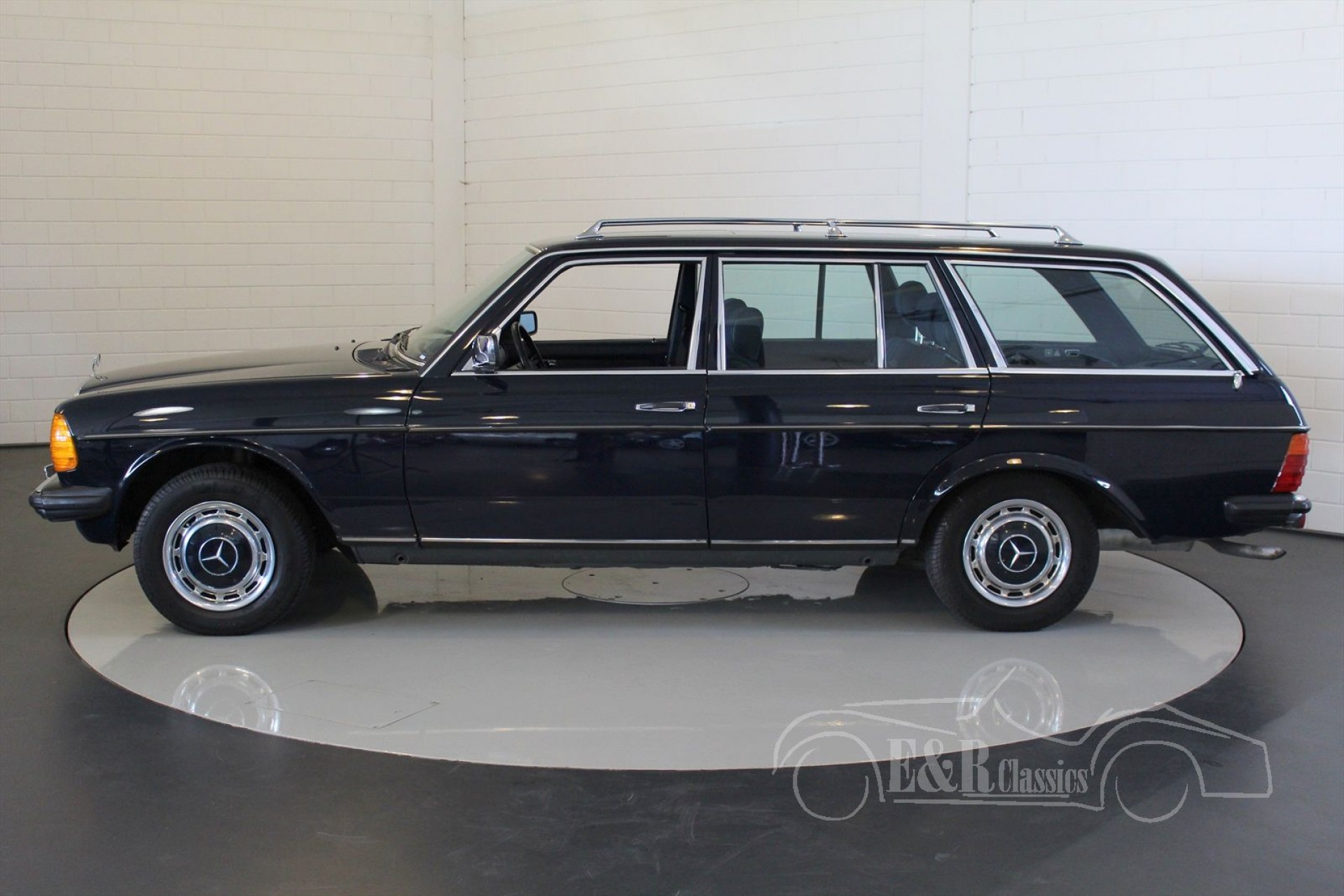 Mercedes-Benz 240 TD estate 1984 for sale at ERclassics