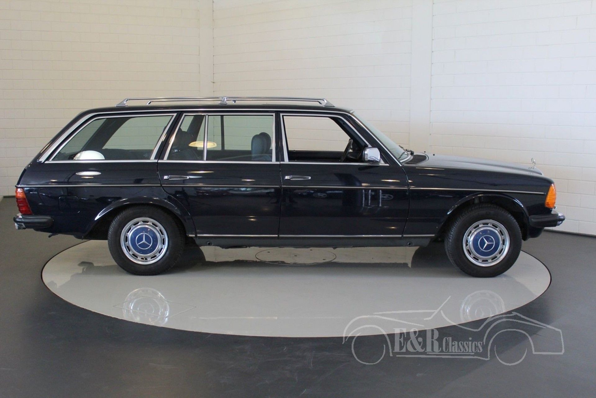 Mercedes-Benz 240 TD estate 1984 for sale at ERclassics