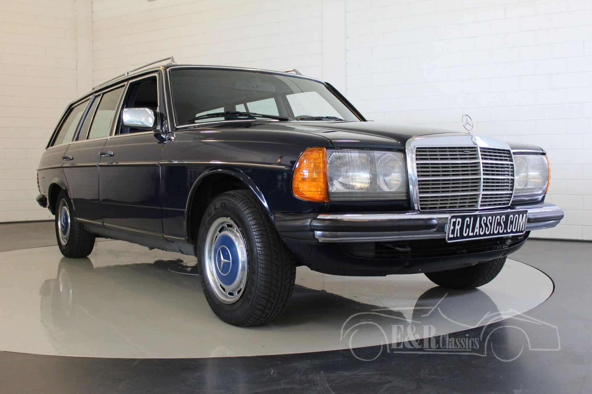 Mercedes-Benz 240 TD estate 1984 for sale at ERclassics