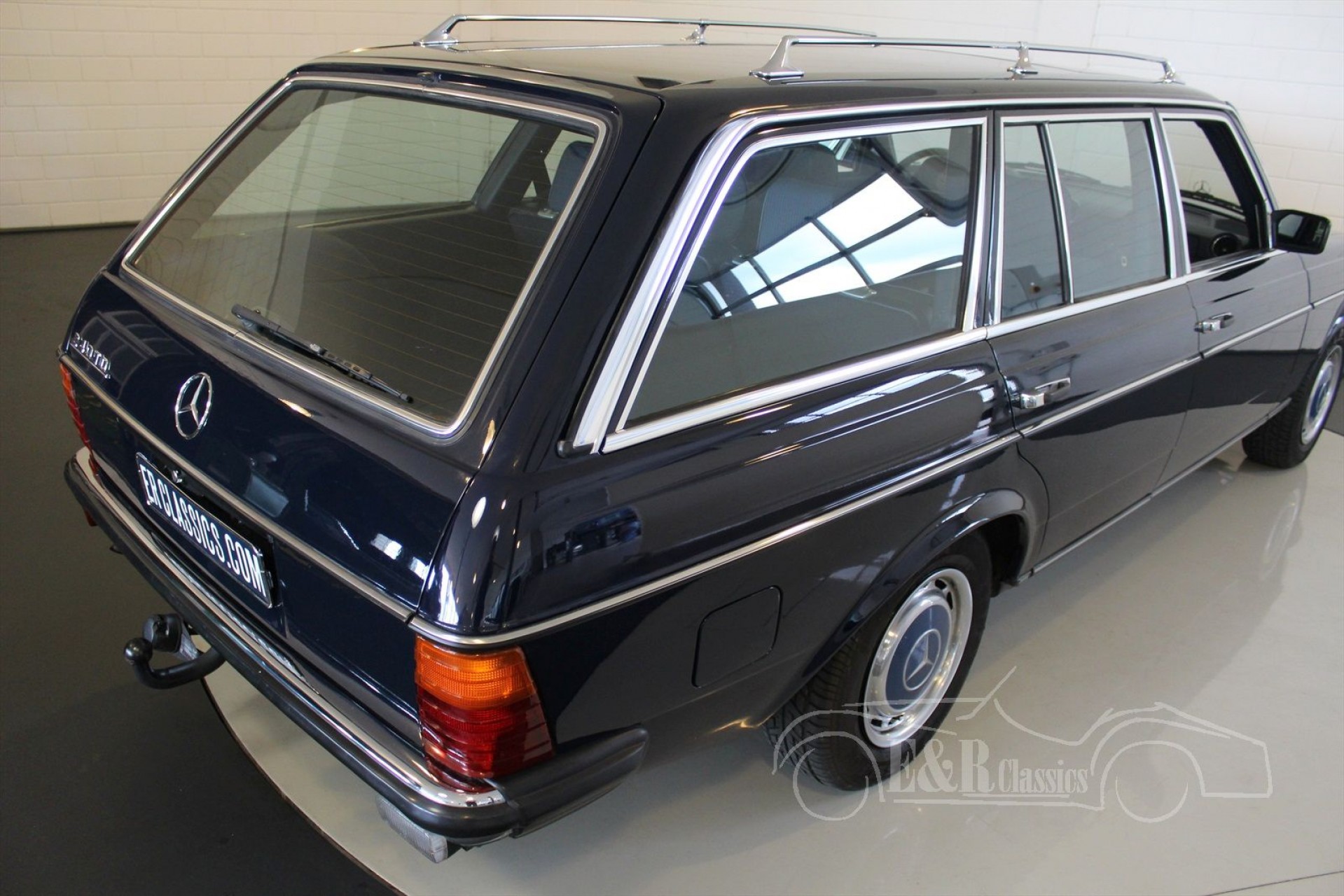 Mercedes-Benz 240 TD estate 1984 for sale at ERclassics