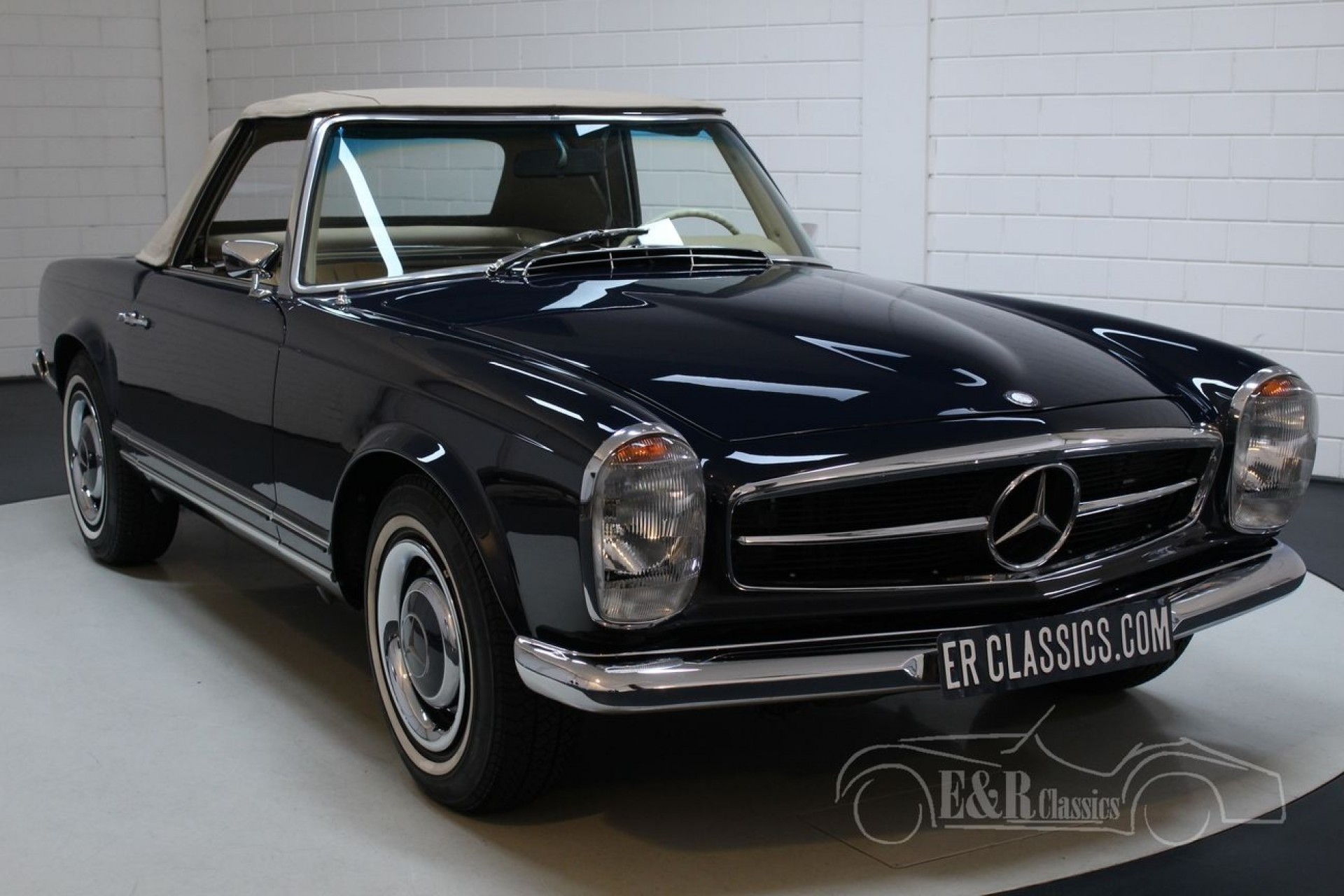 Mercedes-Benz 250SL 1968 Restored for sale at ERclassics