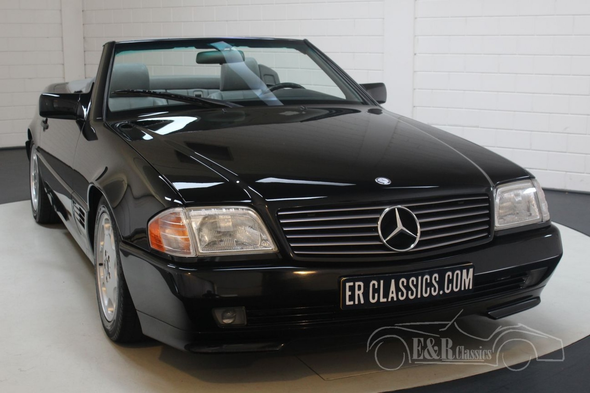Mercedes-Benz 300SL R129 1993 for sale at ERclassics