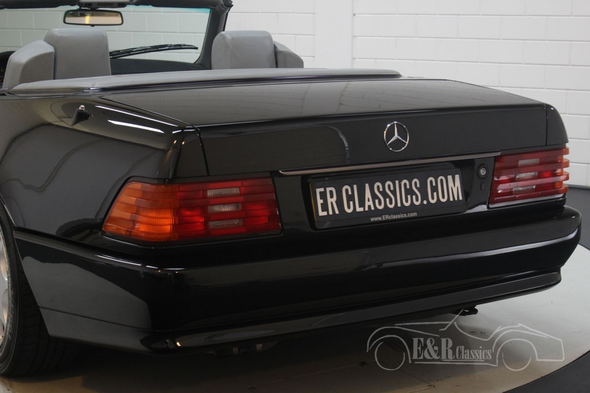 Mercedes-Benz 300SL R129 1993 for sale at ERclassics