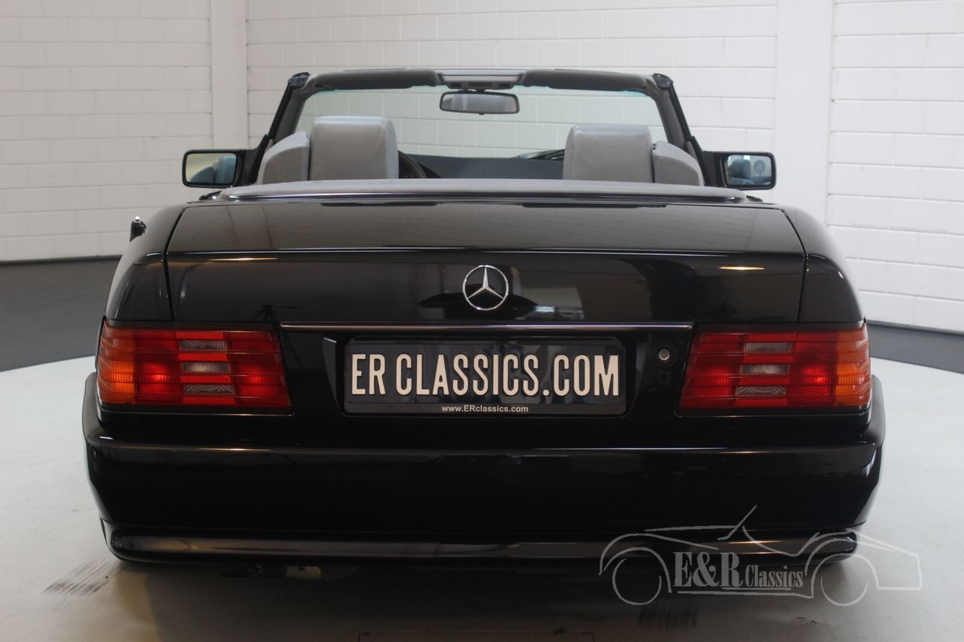 Mercedes-Benz 300SL R129 1993 for sale at ERclassics