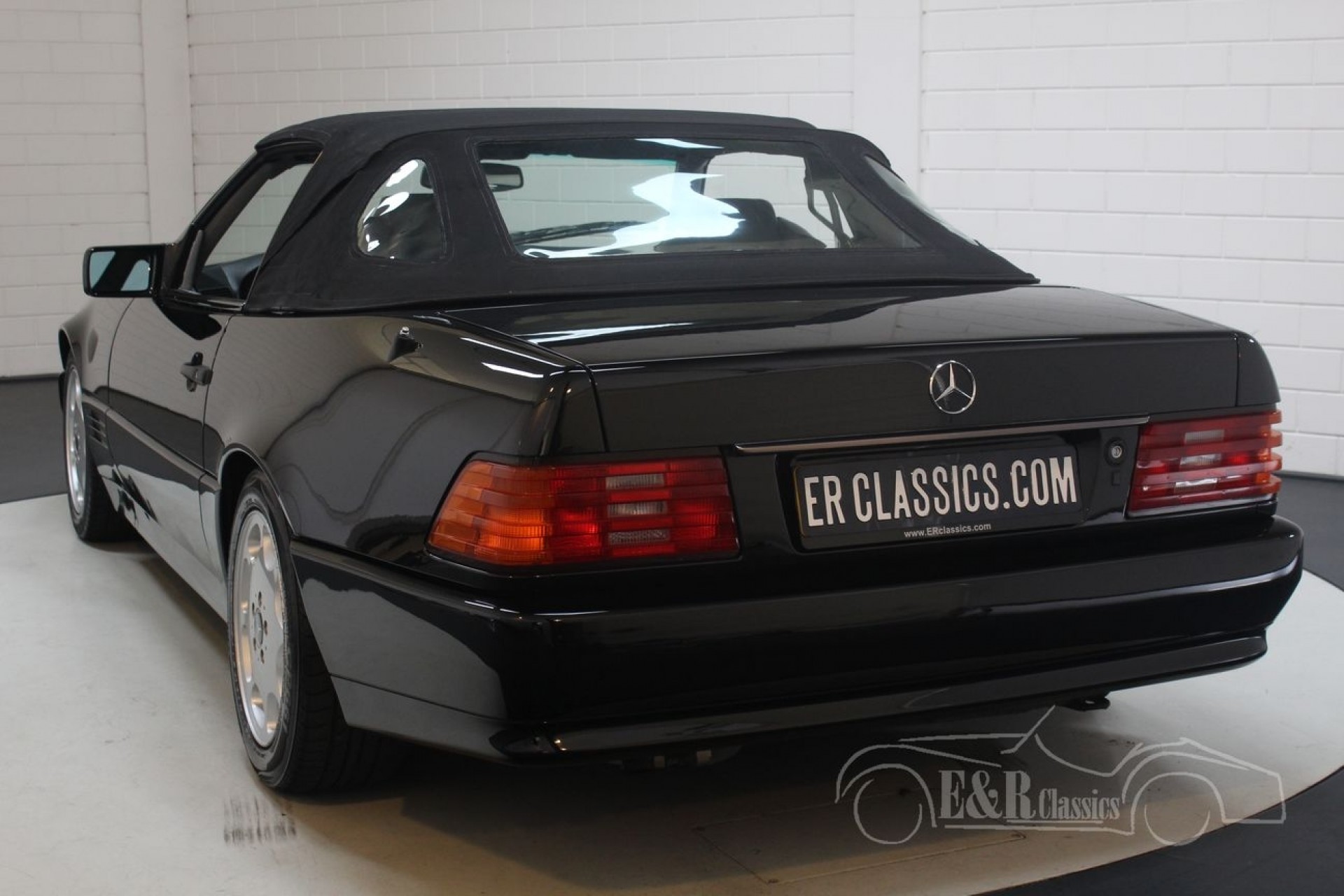 Mercedes-Benz 300SL R129 1993 for sale at ERclassics