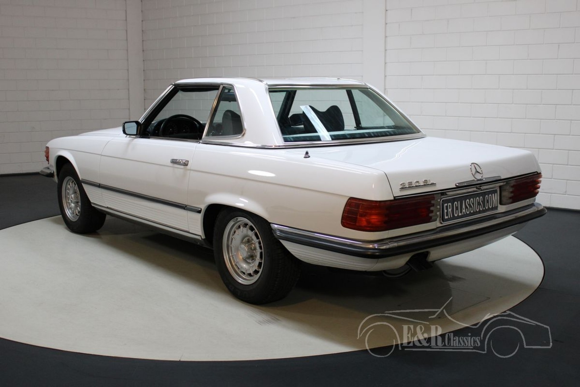Mercedes Benz 350 SL for sale at ERclassics